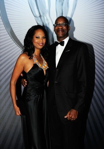 [Edwin moses athlete / edwin c moses] [moses edwin wilkins]