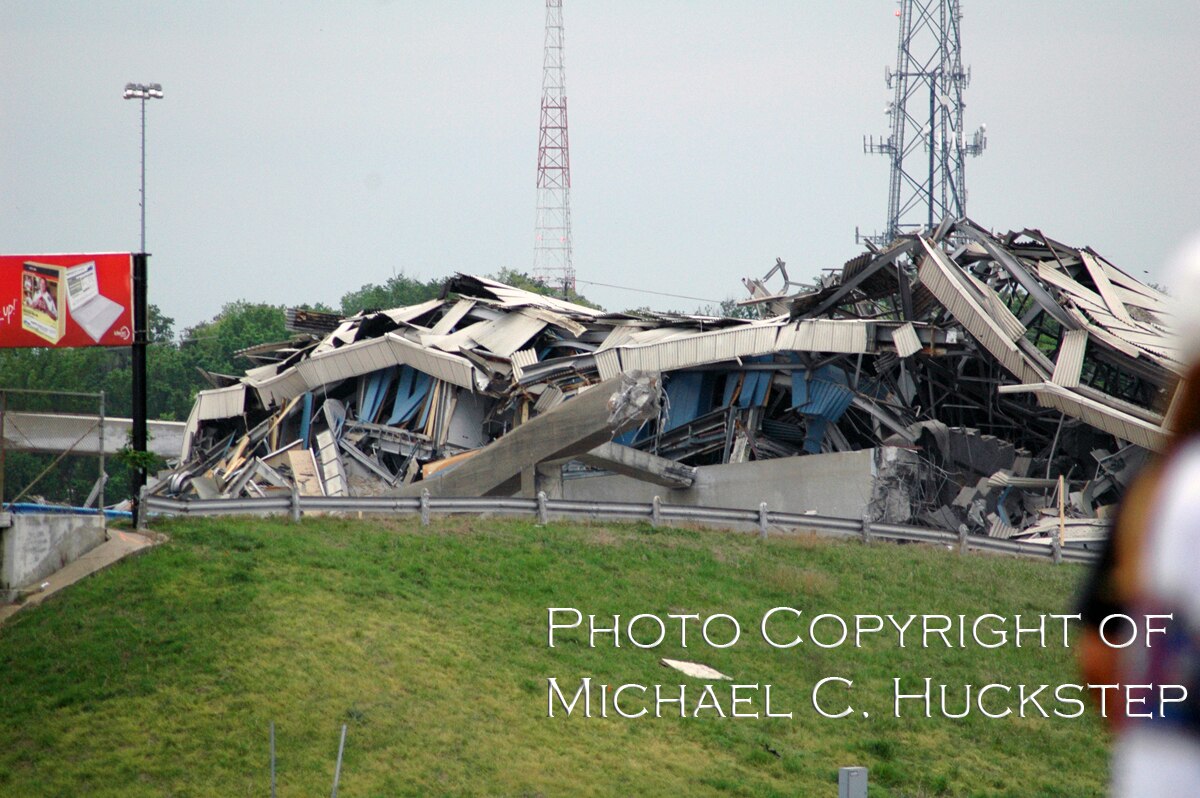 Bleacher Report's Exclusive Coverage of the Texas Stadium Implosion