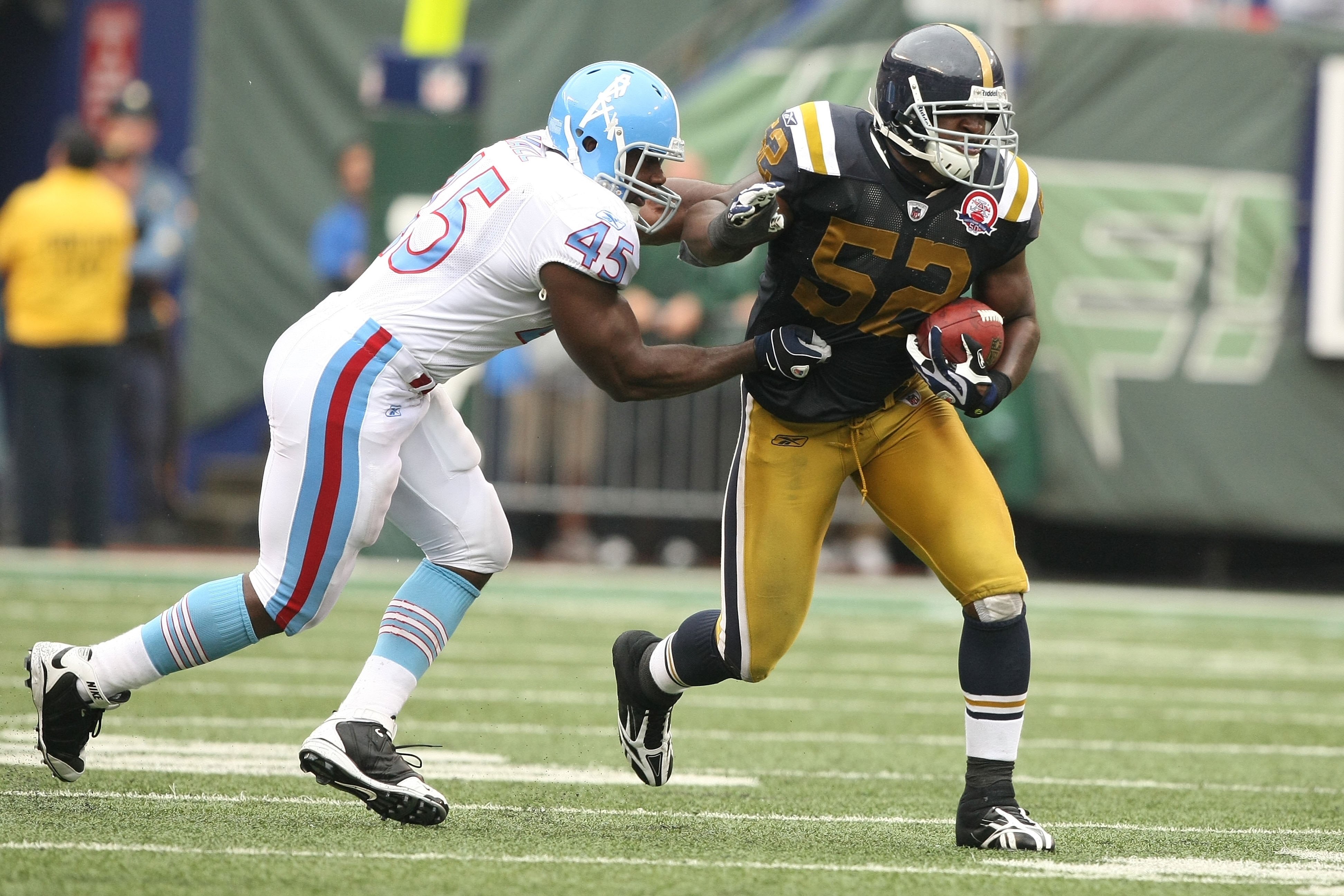 Top 10 Middle Linebackers for the 2010 NFL Season