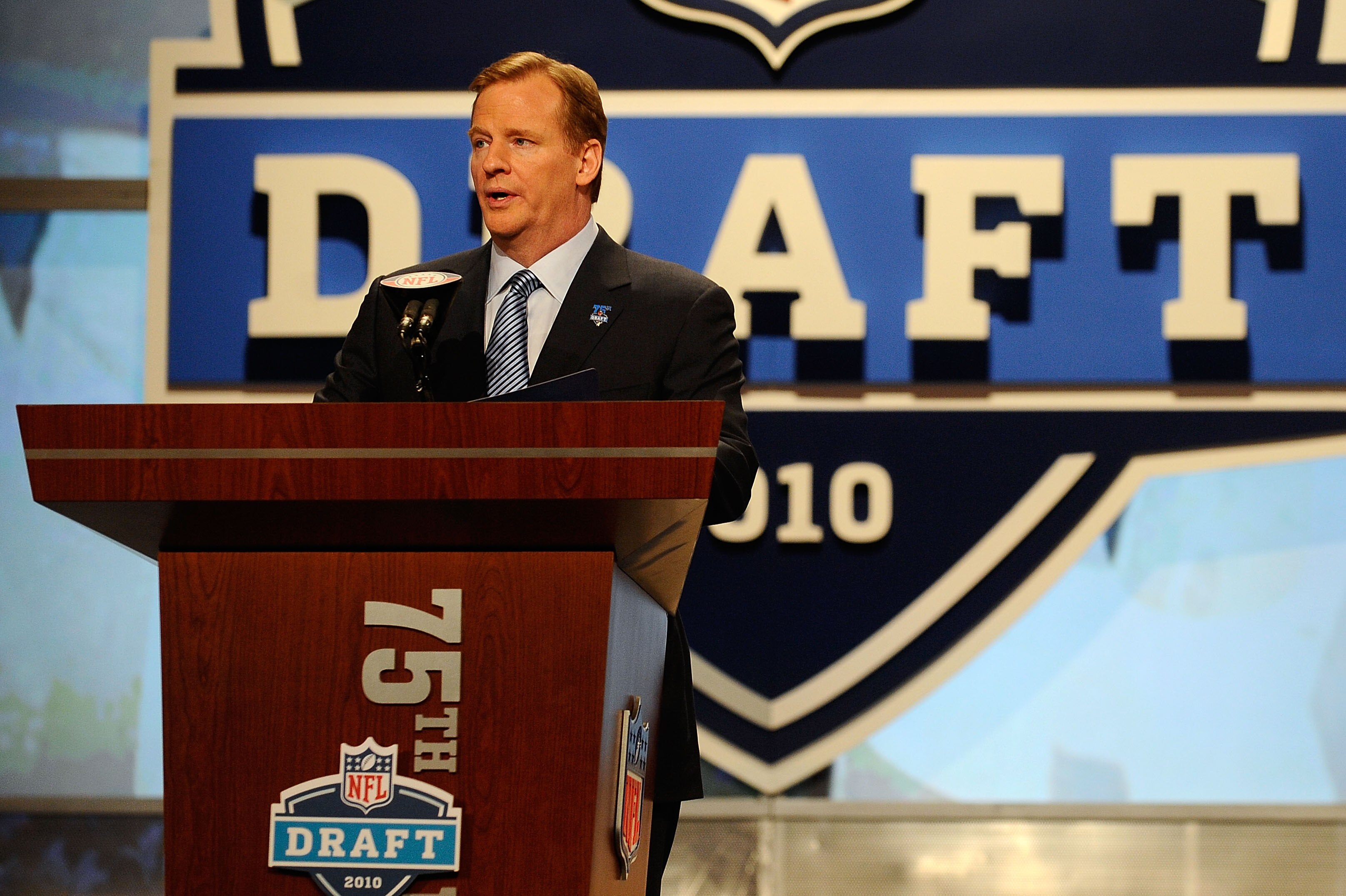 Rating NFL Rookies: 2010's Top 10 Rooks on Offense