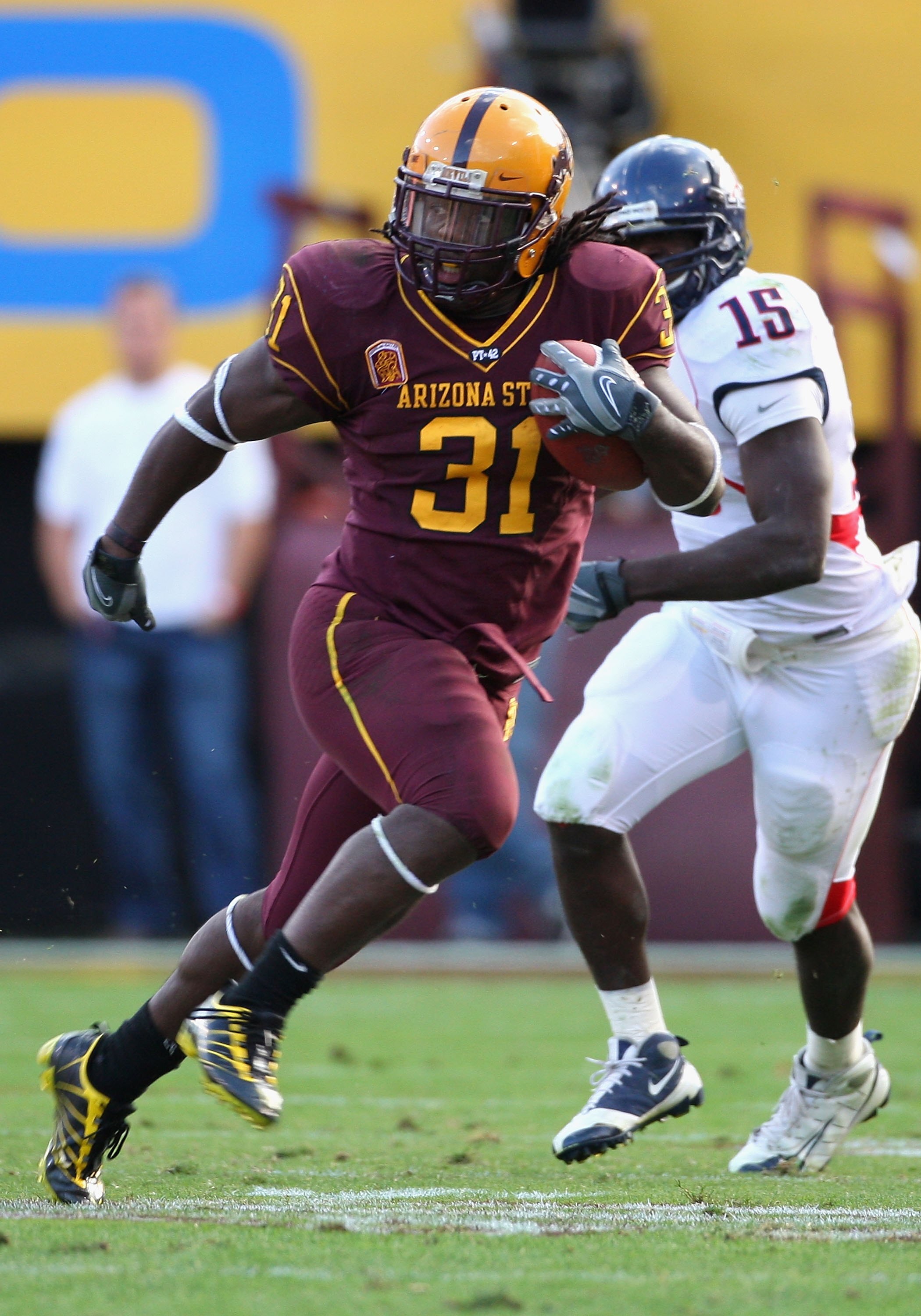 2010 College Football Predictions: Is Vegas Right on the Teams To Beat?