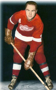 Dustin Byfluglien Could Turn Into a All-Star Defenseman With Atlanta