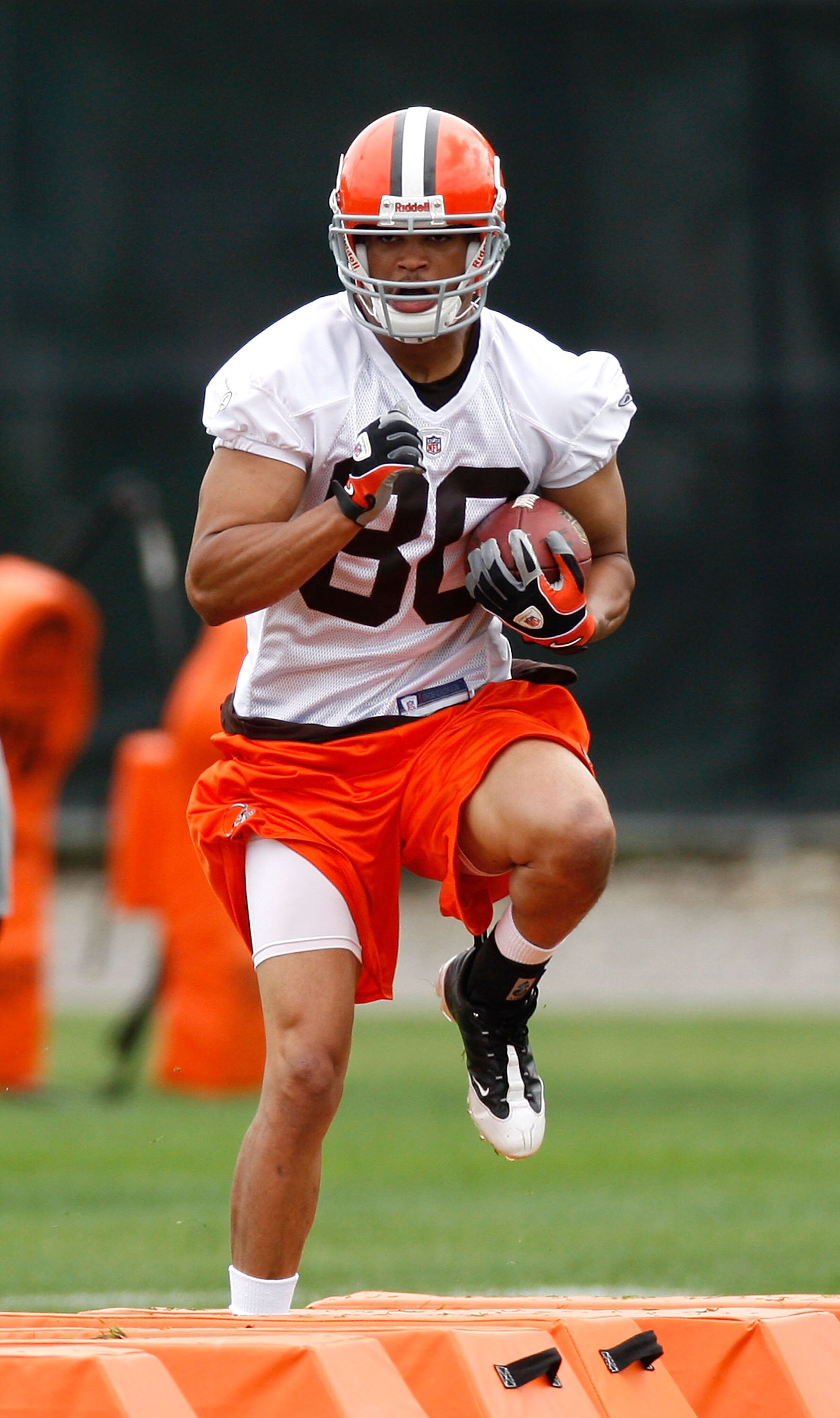 Sign Antonio Bryant? Five Arguments For It.