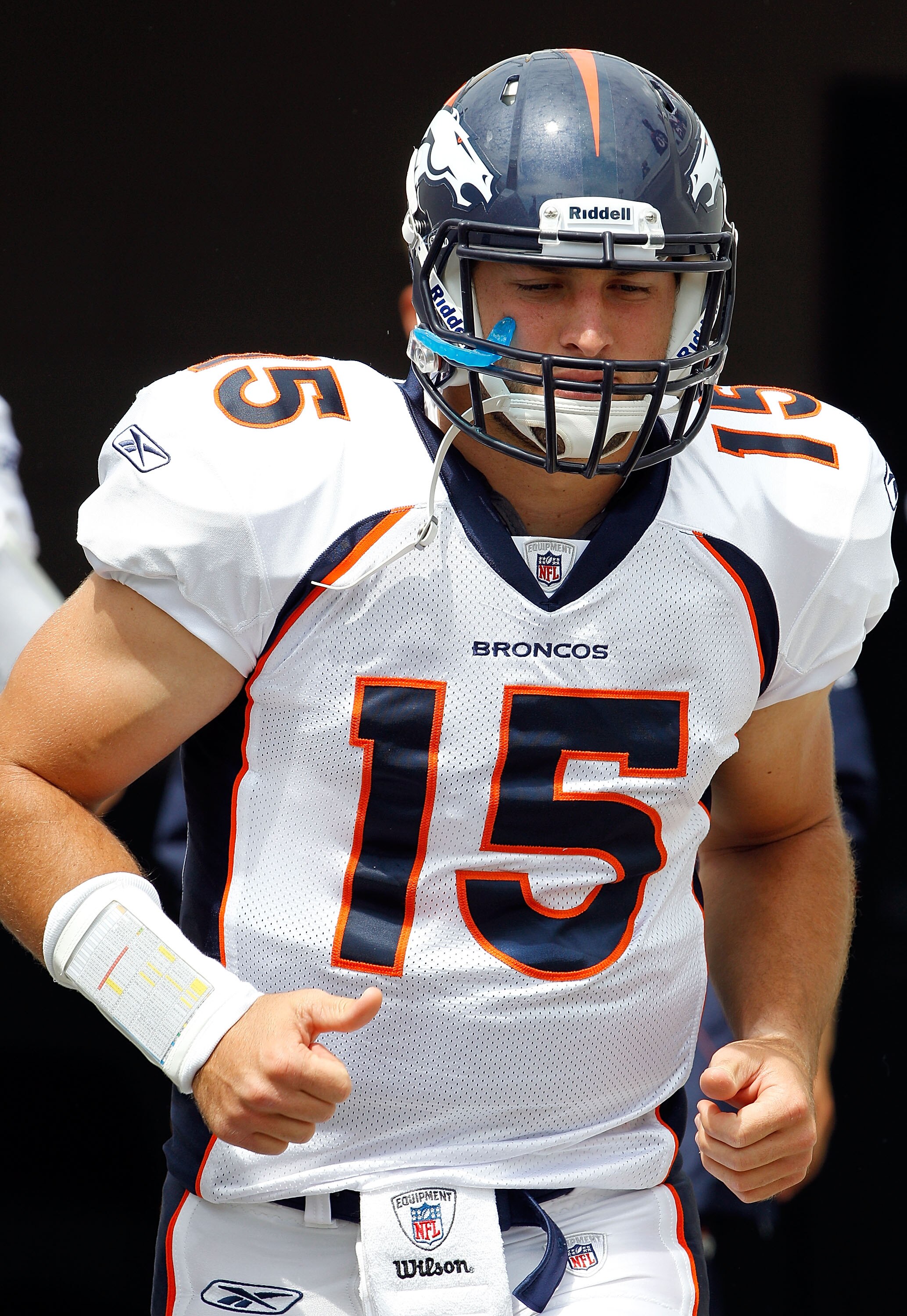 Tim Tebow: 10 Reasons He's Better Than Brady Quinn