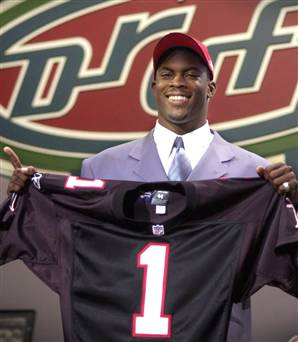 Philadelphia Eagles: Michael Vick Through The Years and His Path Back ...