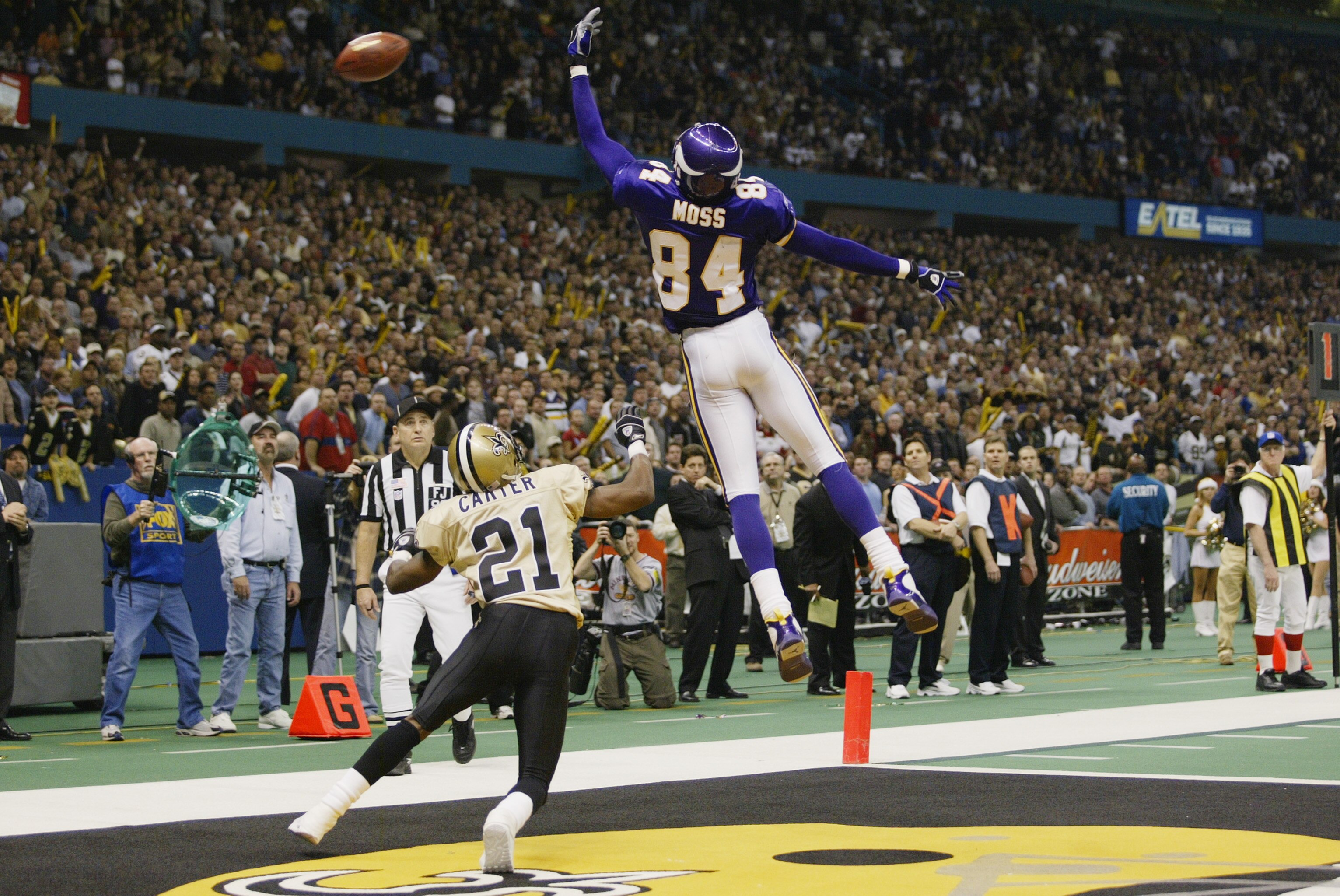 Randy Moss: Where Does He Fit Among Elite NFL Receivers Today?