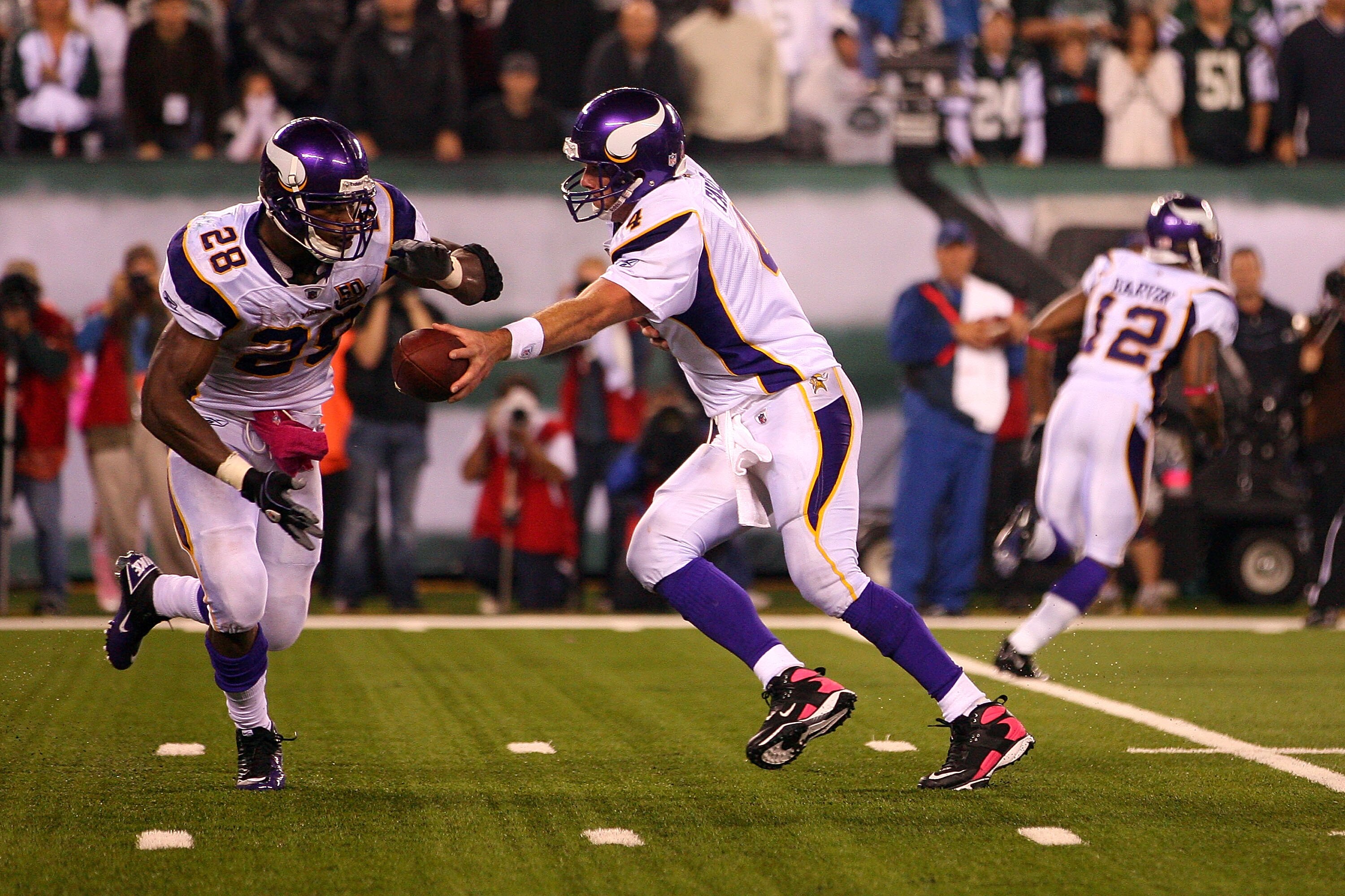 2010-11 NFL: 10 Match-Ups To Watch In The Minnesota-Dallas Game