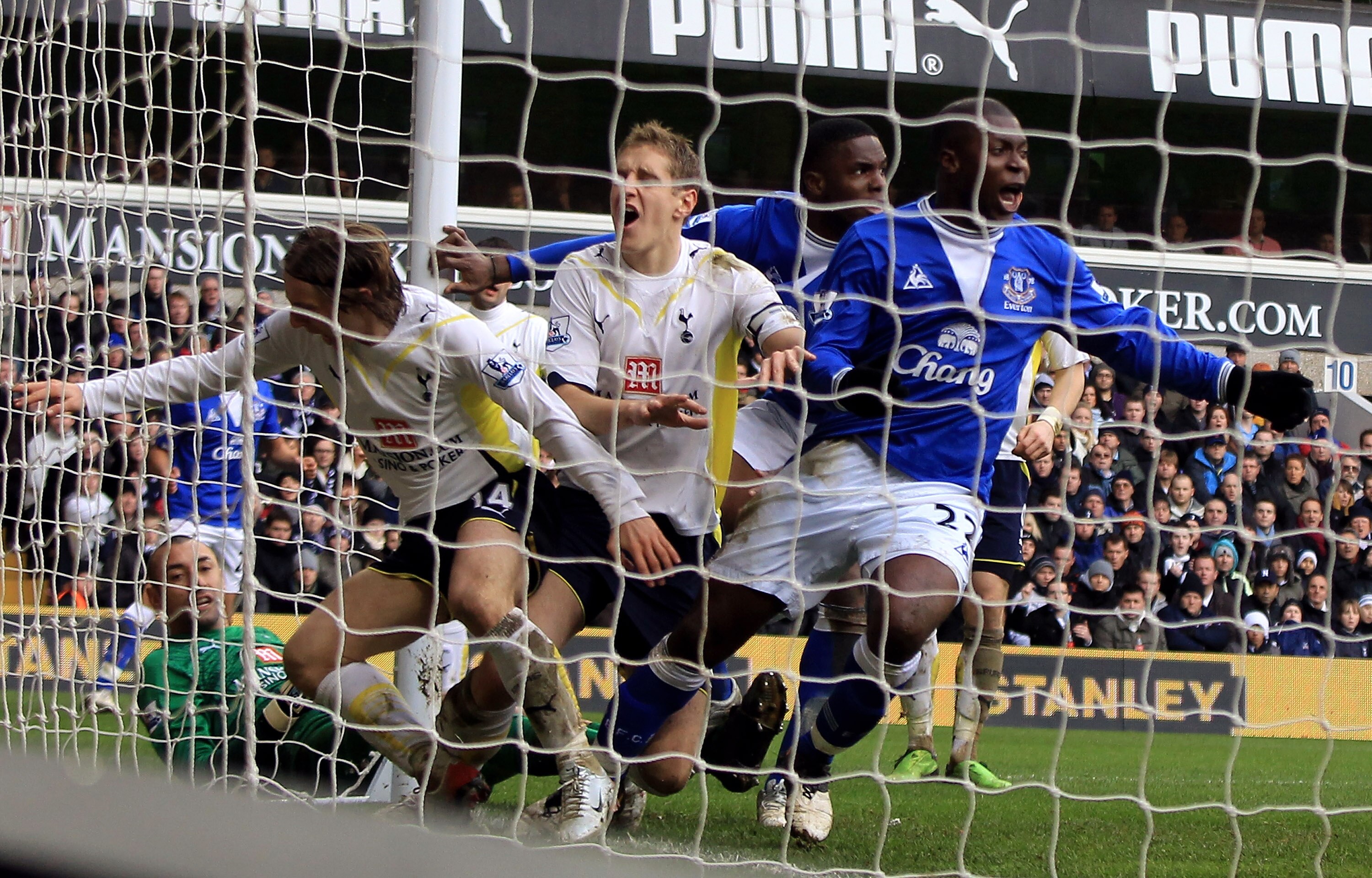 EPL Predictions: Chelsea to Tame the Wolves While Manchester City Send ...