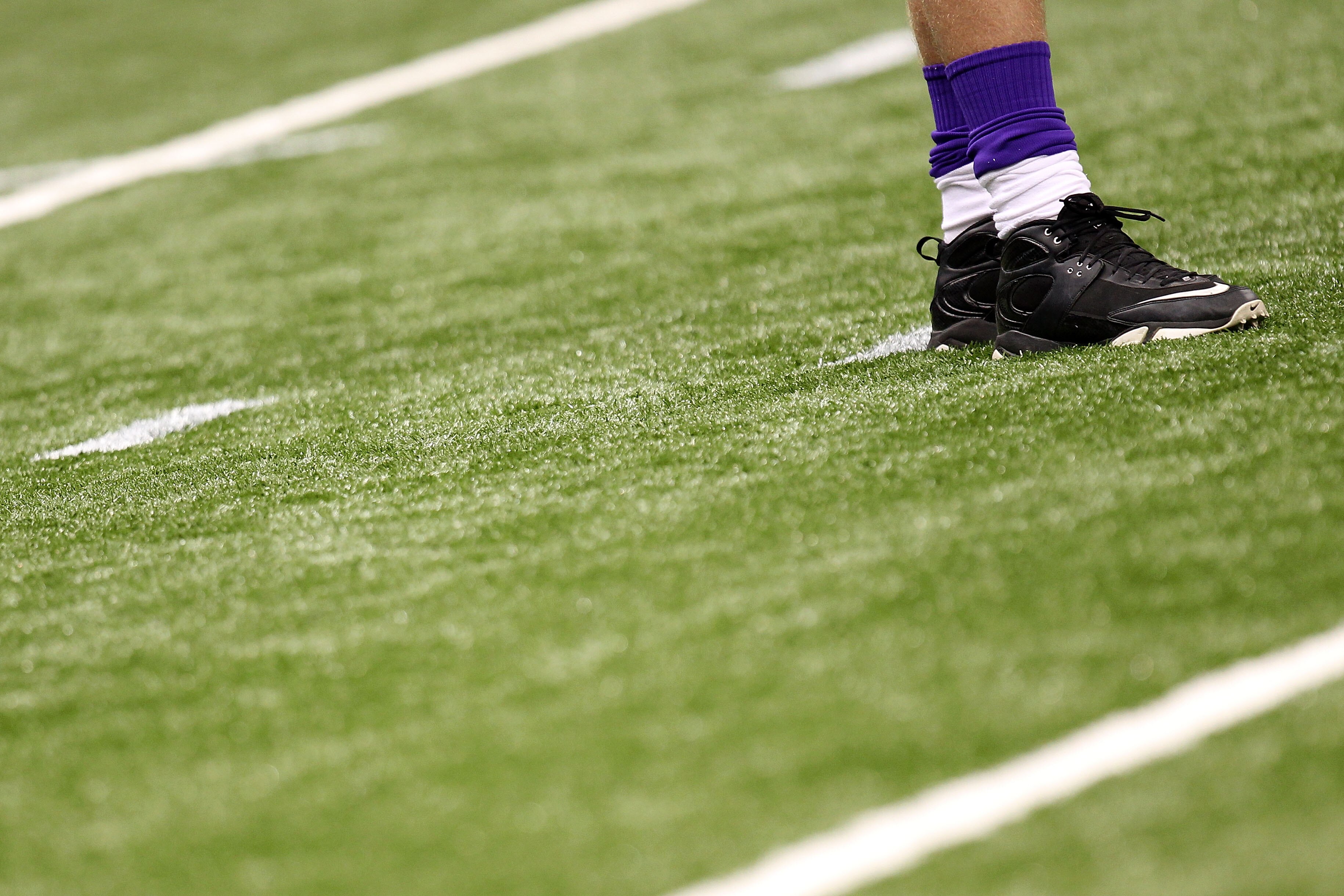 Brett Favre vs. Brad Childress: 10 Reasons the QB and Coach Hate Each Other