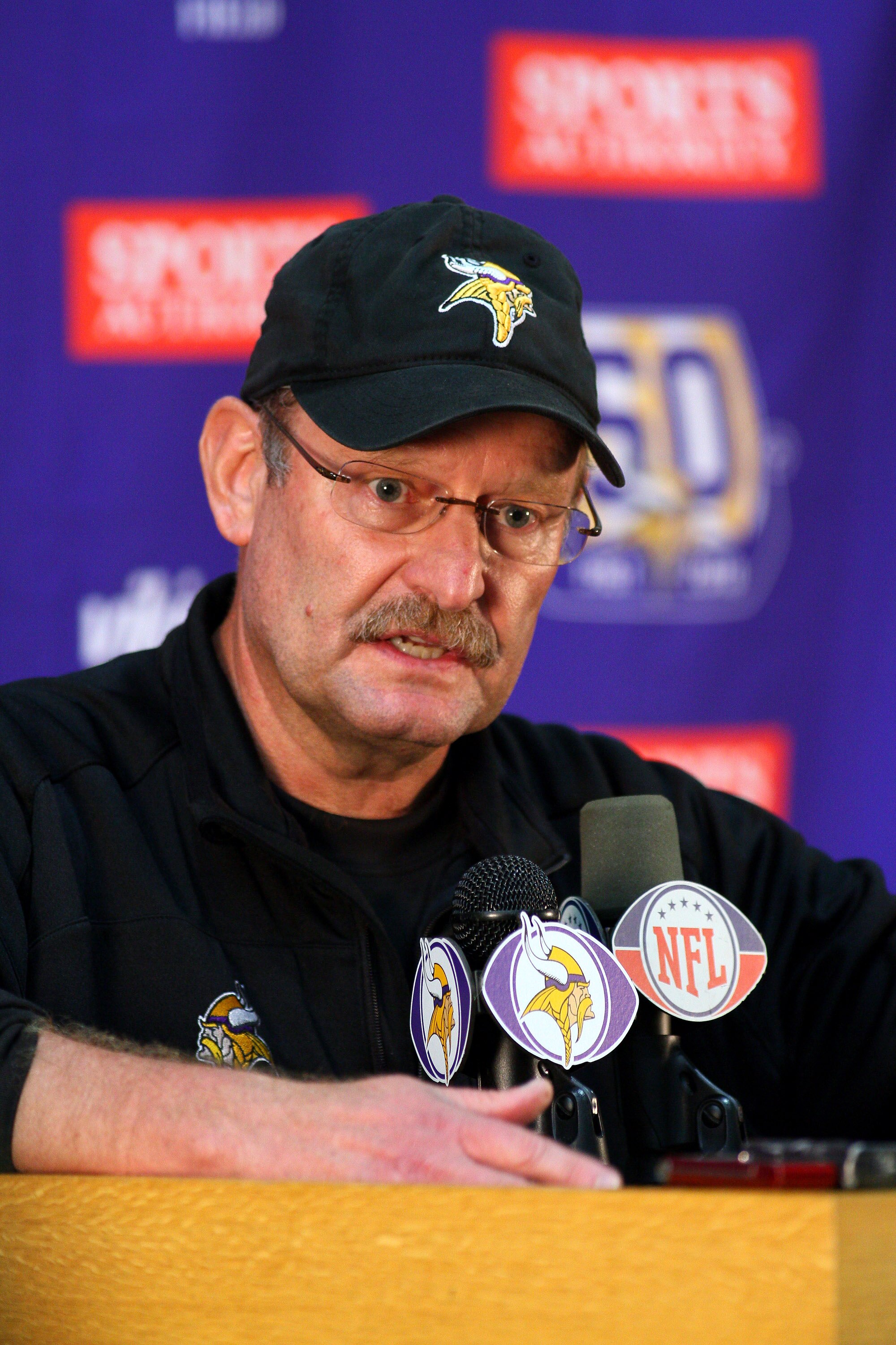 Brett Favre vs. Brad Childress: 10 Reasons the QB and Coach Hate Each Other