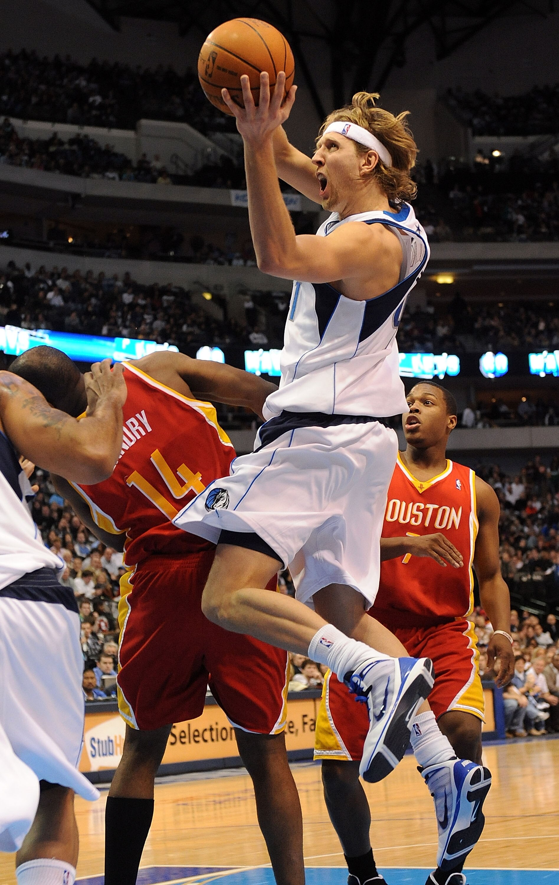 Dirk Nowitzki and 9 More Reasons Dallas Can Top Miami and LA This Year