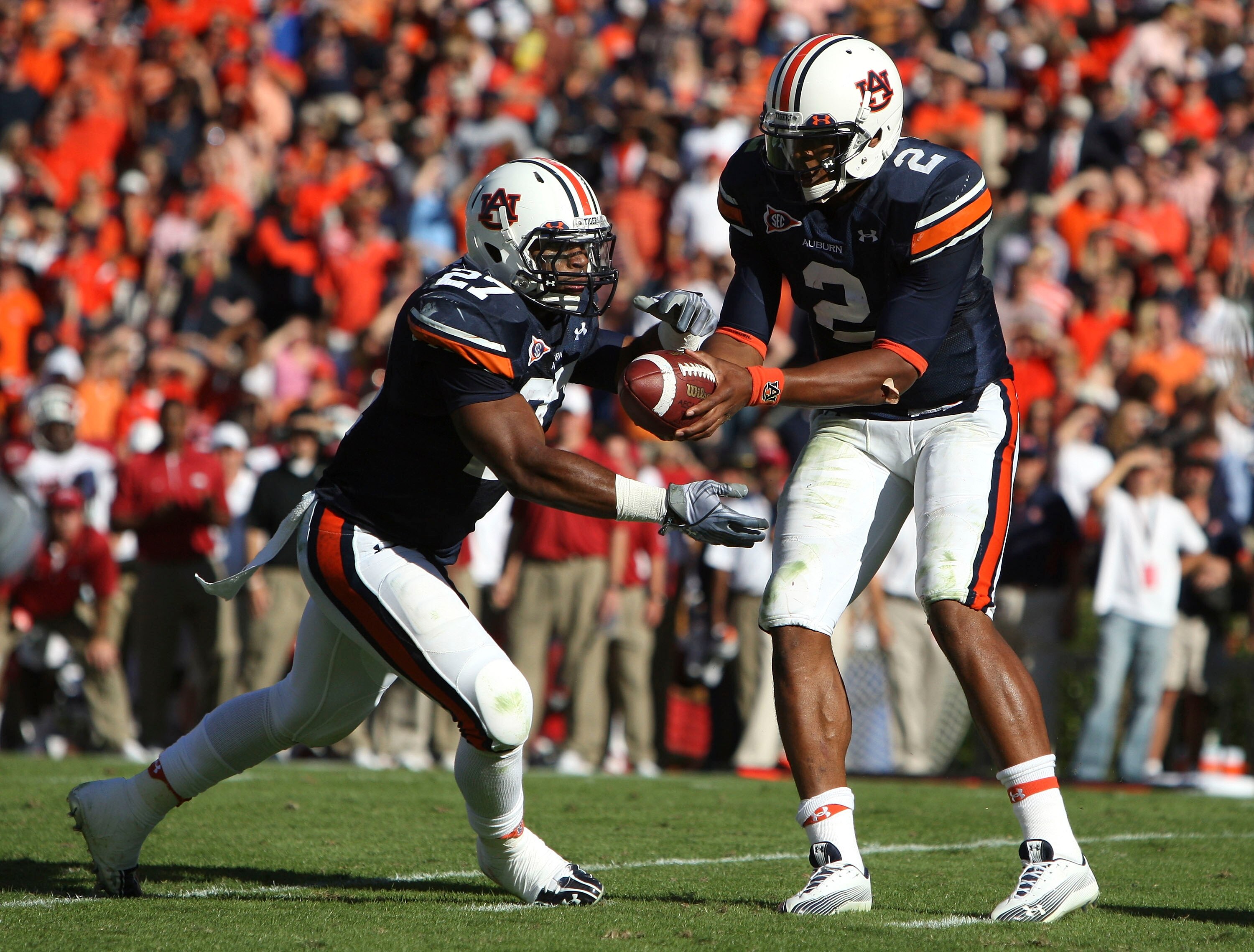 10 Big Reasons Why Auburn QB Cam Newton Will Win the 2010 Heisman