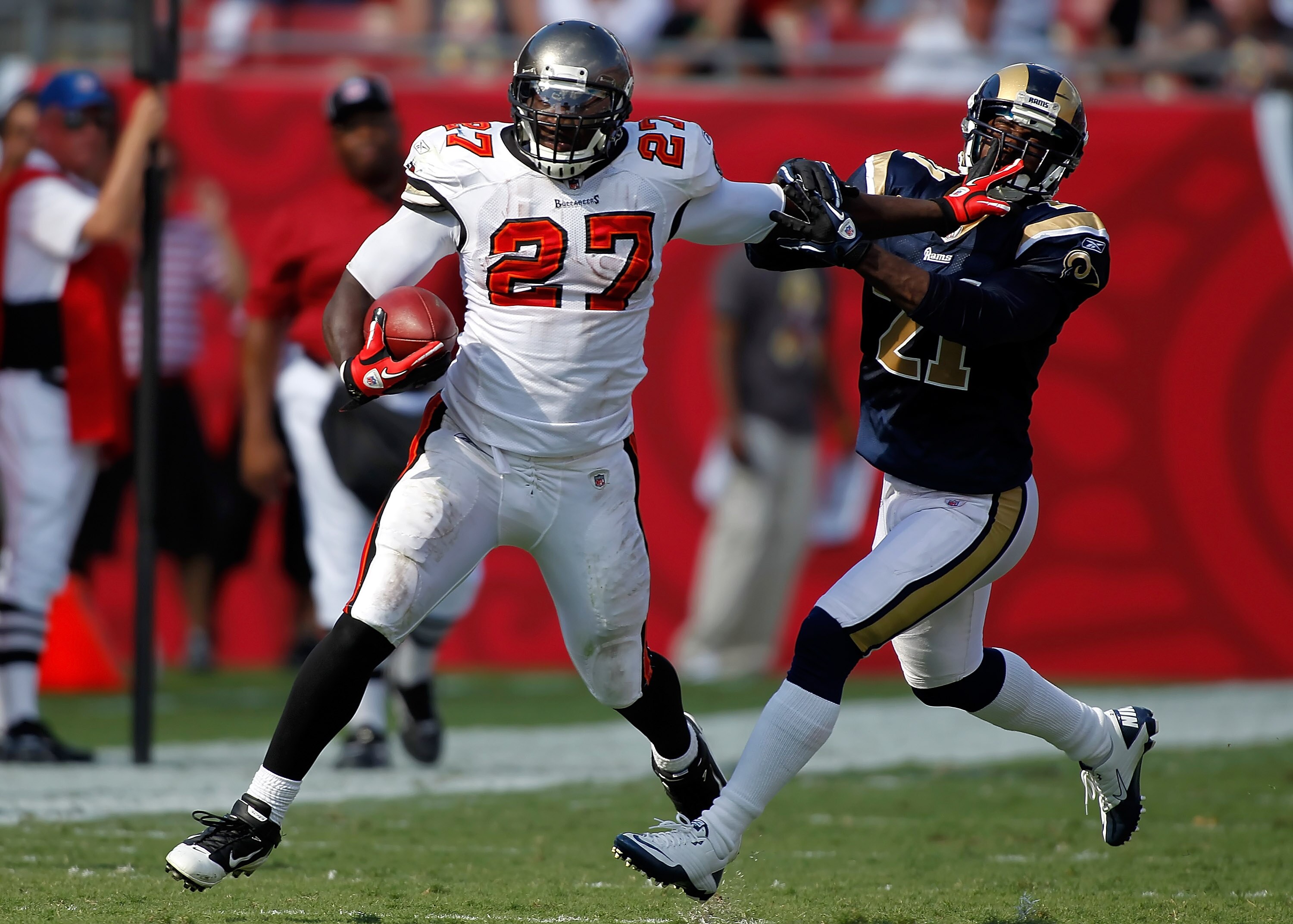 NFL Power Rankings Week 8: The Top 32 Running Backs