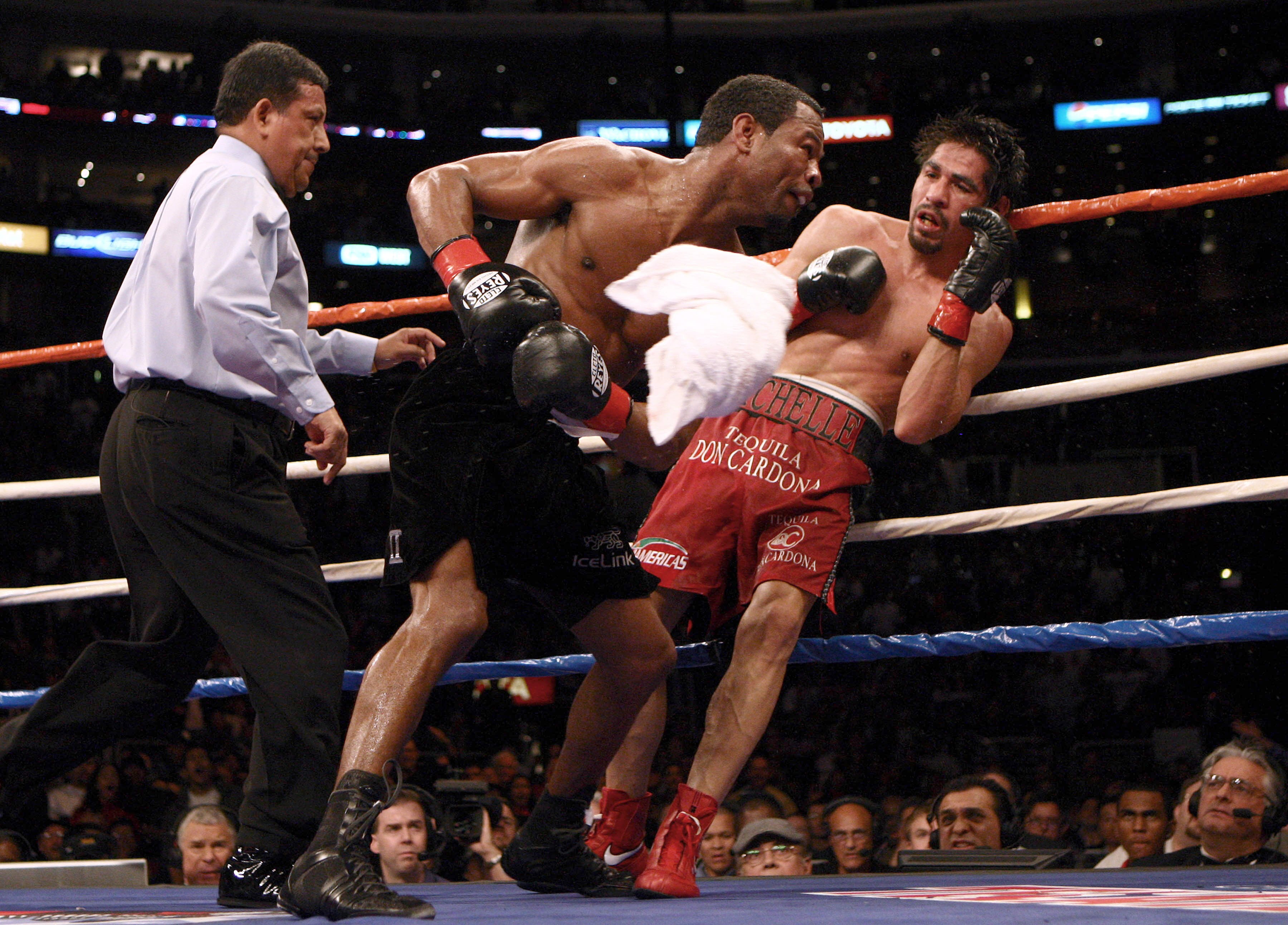 UFC 122: 5 Pros and Cons of Sharing a Date with Pacquiao Vs. Margarito