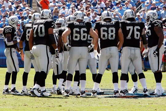 Oakland Raiders Win Two In a Row: New Guys and Old Are Chipping In ...