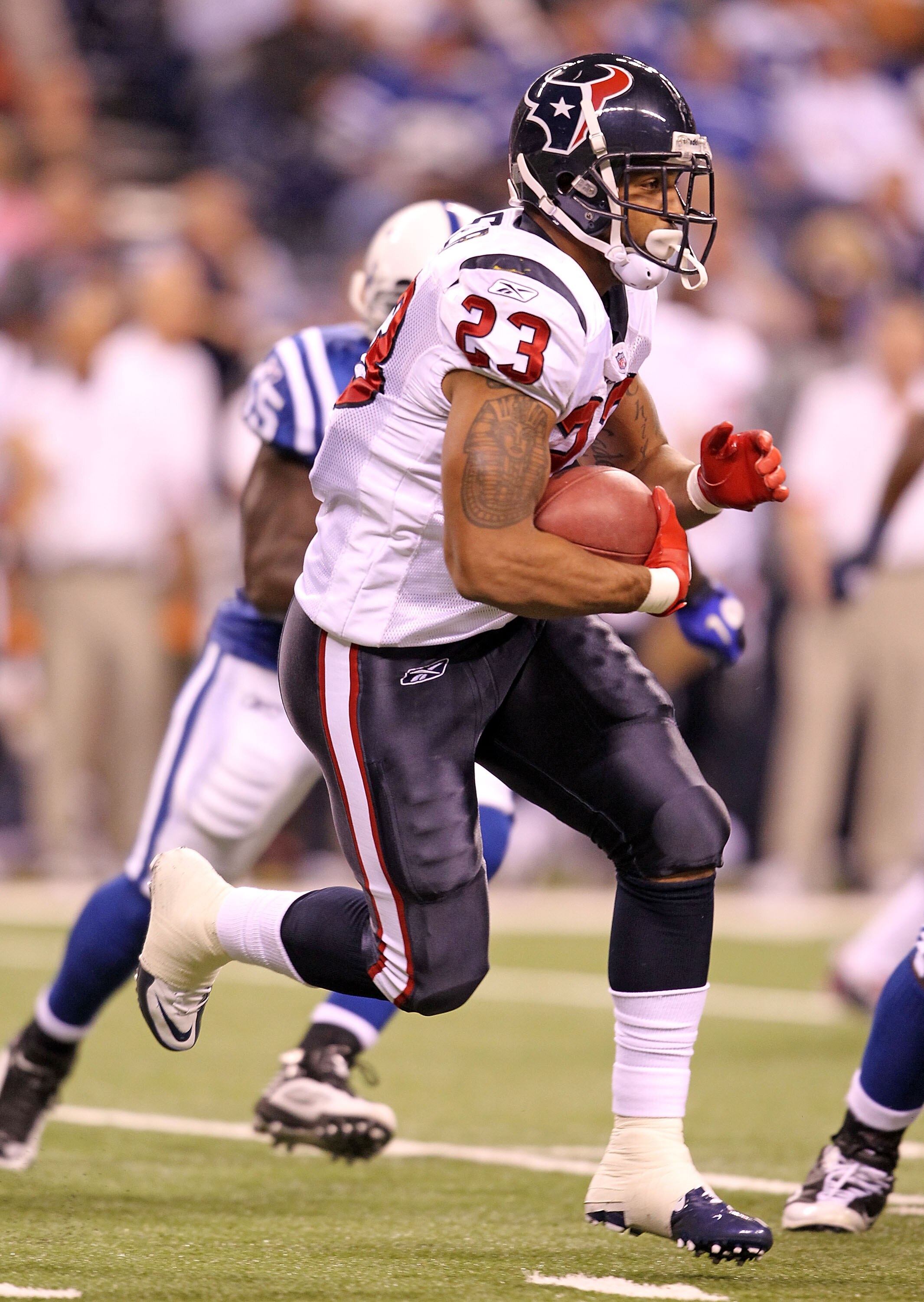 NFL Week 10 Picks: Will Randy Moss Lead Titans Over Miami Dolphins?