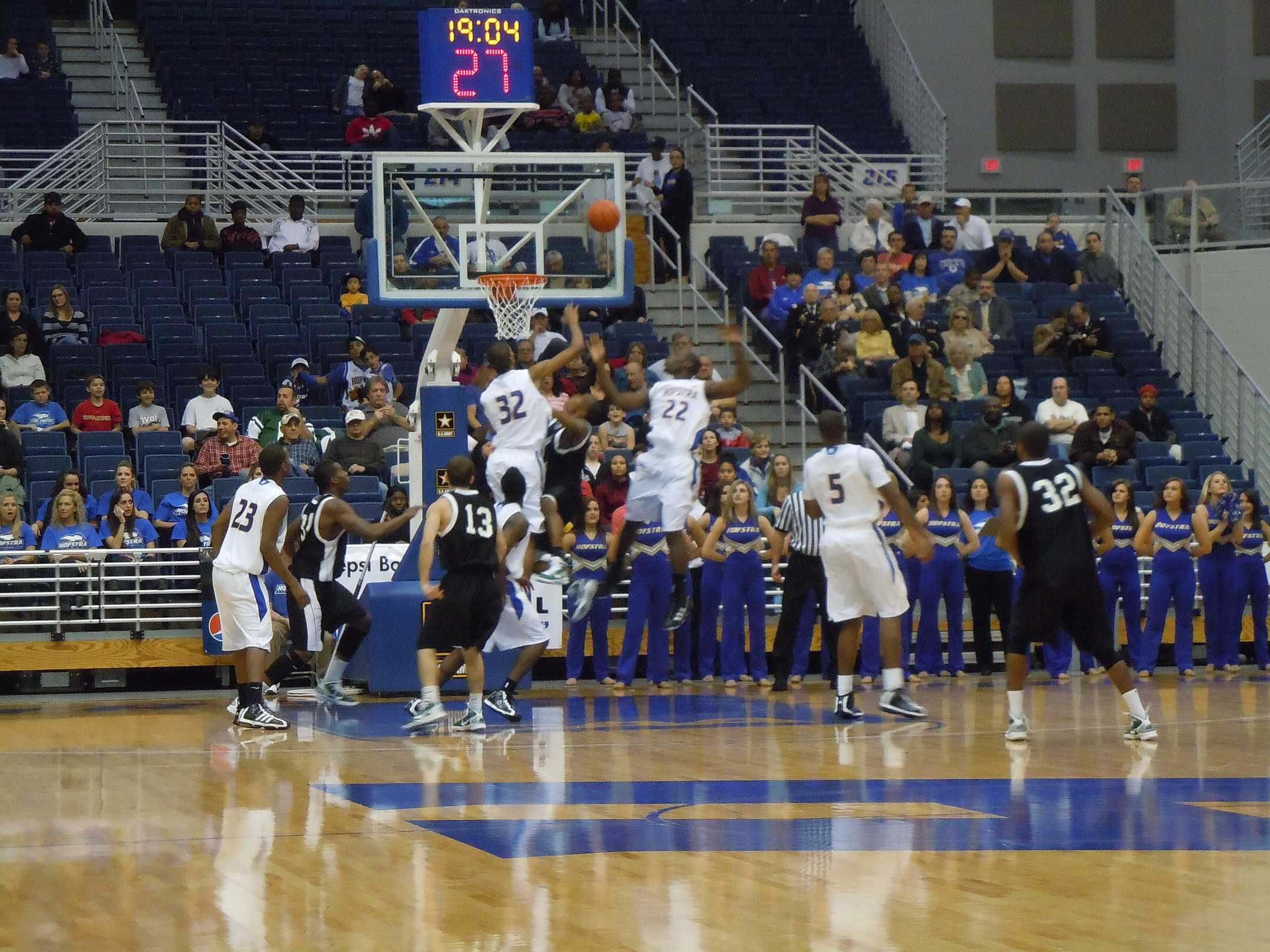 Hofstra Basketball Opens Regular Season with 102-62 Win Over ...