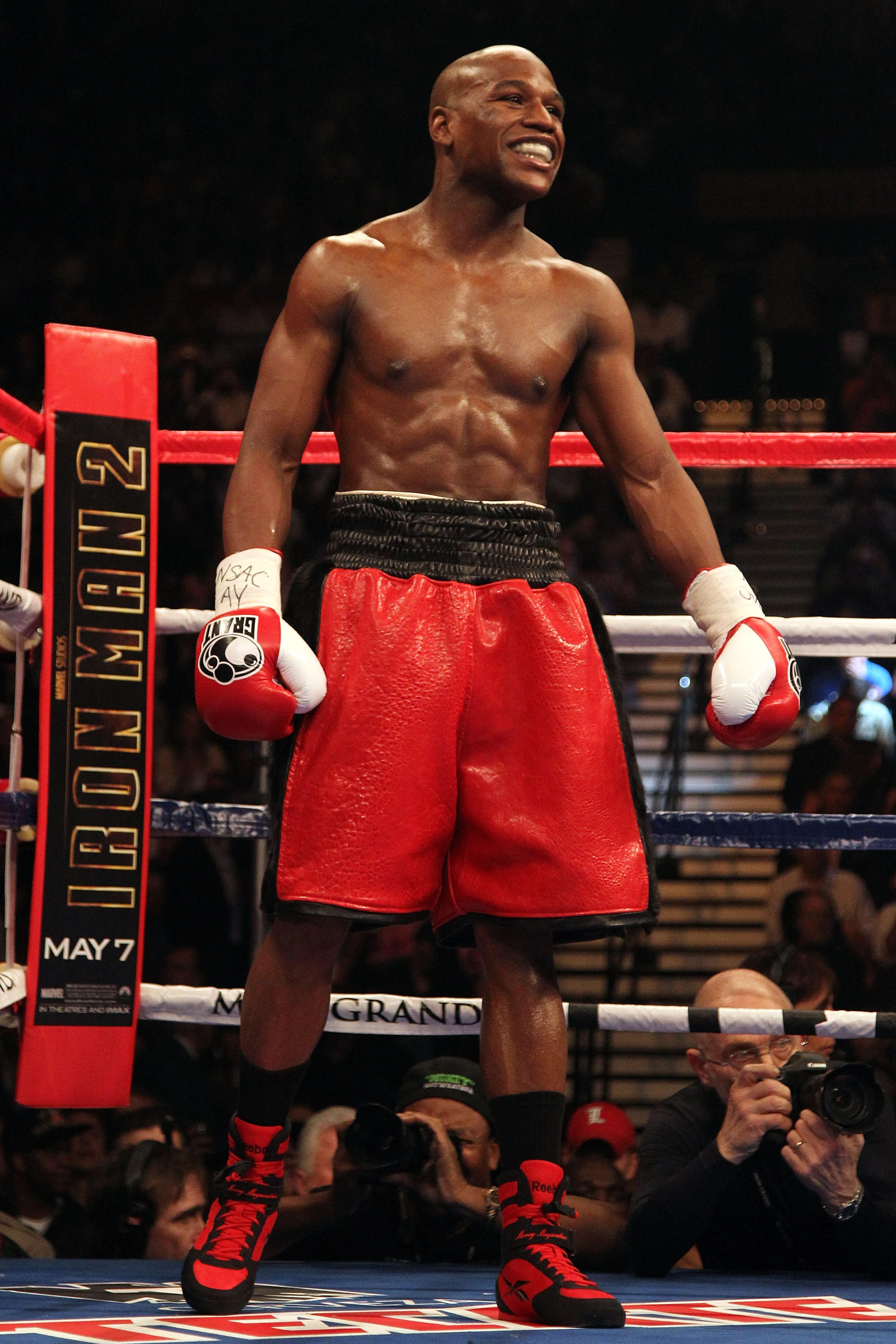Floyd Mayweather Jr.: Is He Dodging Manny Pacquiao With Bad Boy Antics?