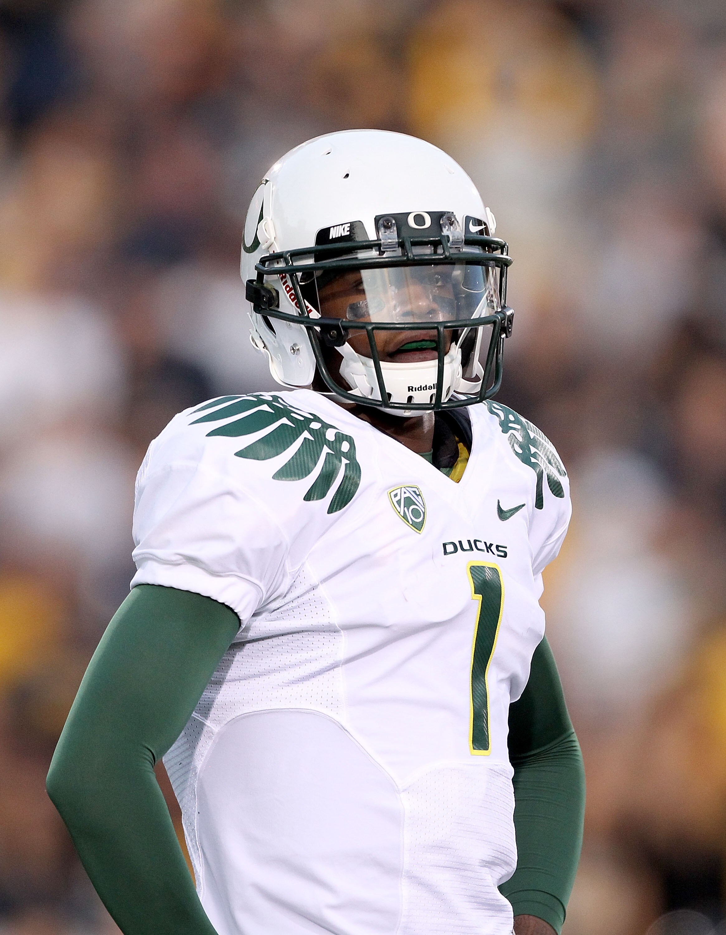 BCS No. 1 Oregon Ducks Get Rest, Ready To Fly Against Arizona Wildcats