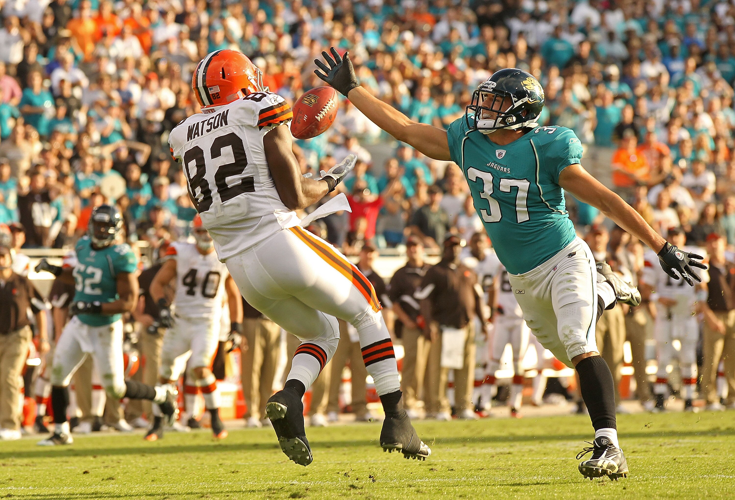 NFL Picks Week 12: Picking the Games Against the Spread