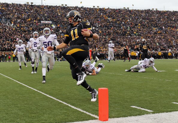 Iowa Hawkeye Football: 10 Key Matchups in the All Black and Gold ...