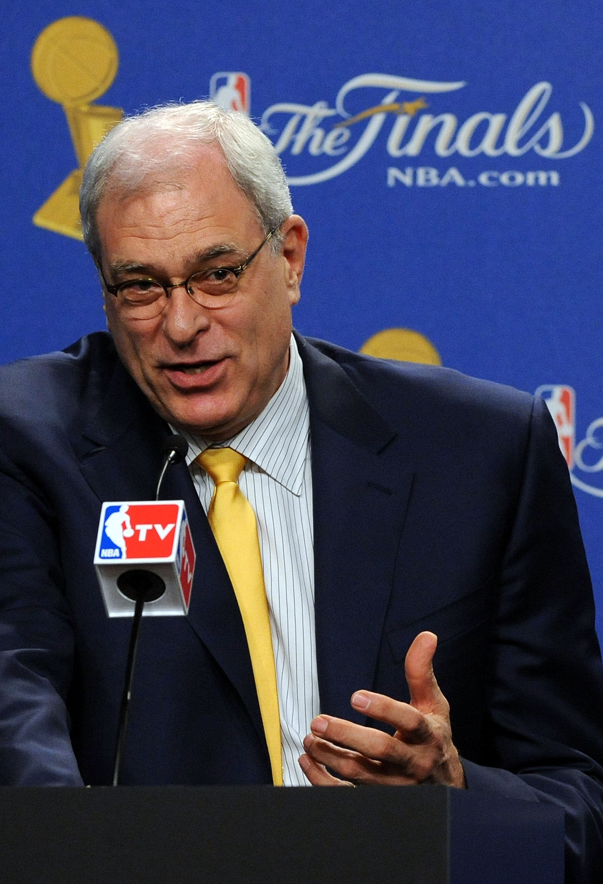 Phil Jackson: L.A. Lakers' Difference Maker In Battle With Miami Heat?