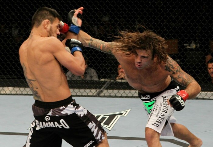 UFC 125 Results: Edgar Outlasts Maynard and Other Round-By-Round Analysis
