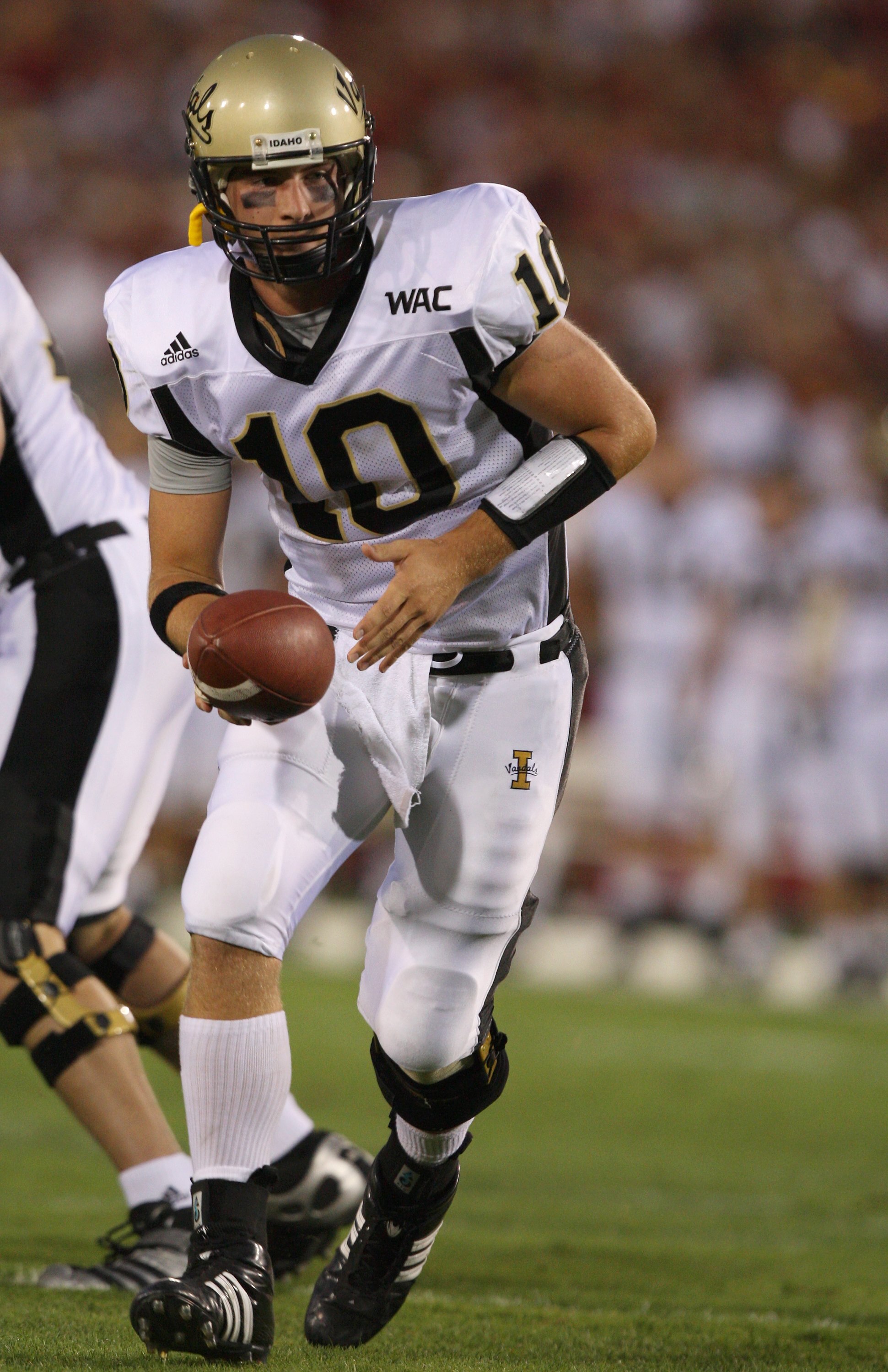 NFL Draft 2011: Pat Devlin and The Top 25 Non-BCS Prospects in The NFL ...