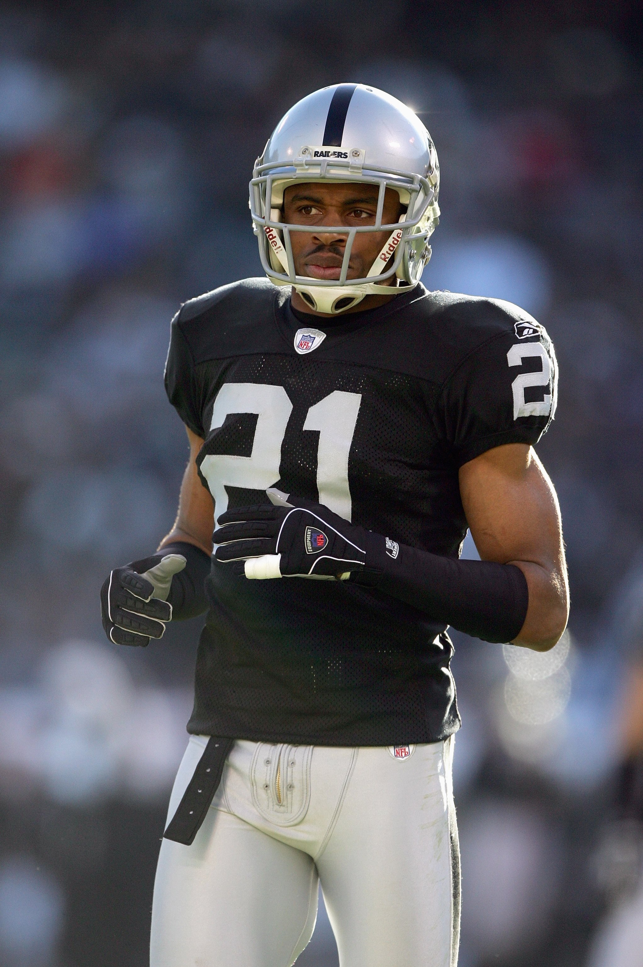 2011 NFL Free Agency Rumors: 10 Teams In Play for Nnamdi Asomugha