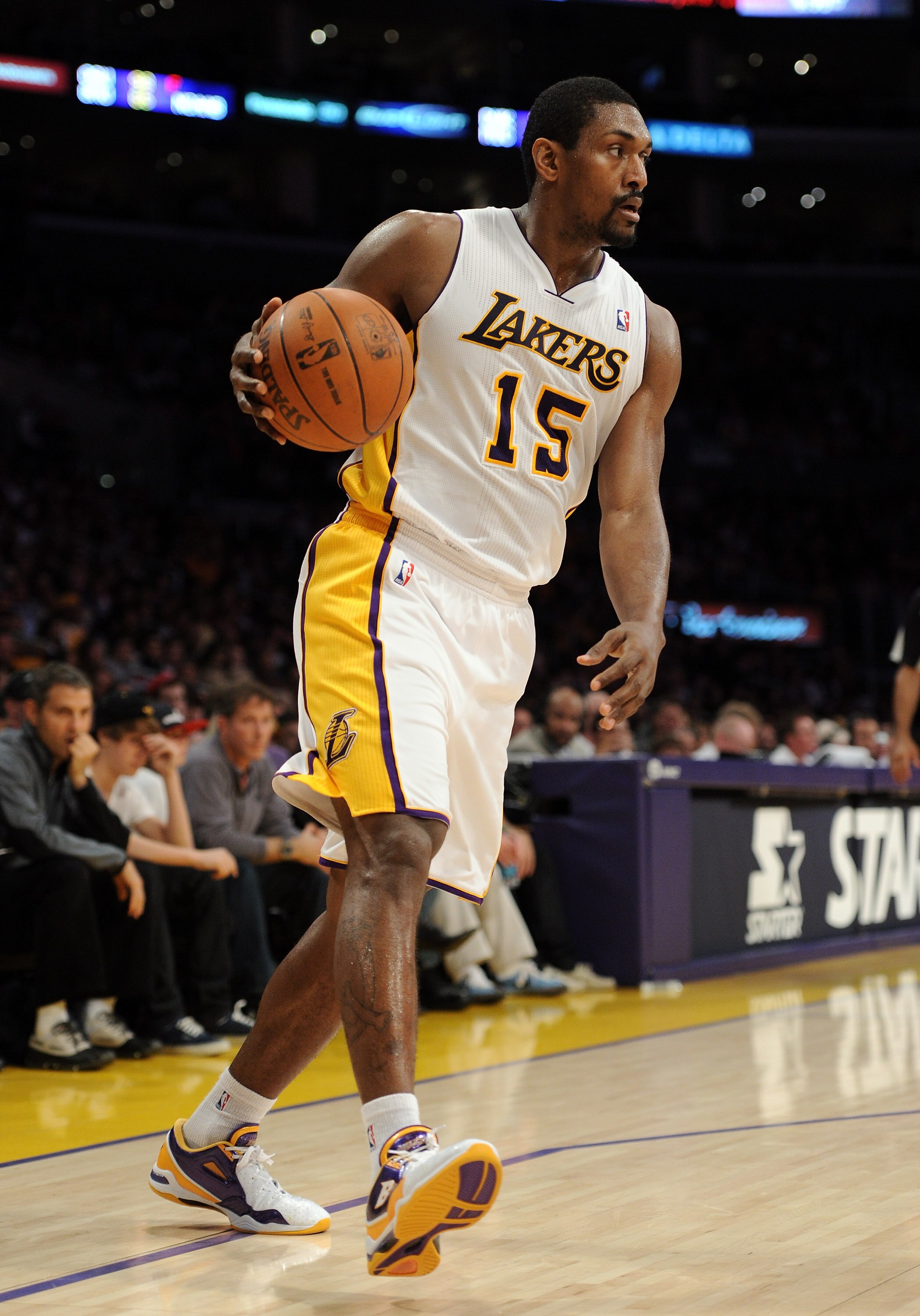 Los Angeles Lakers: How They Survived Without Andrew Bynum