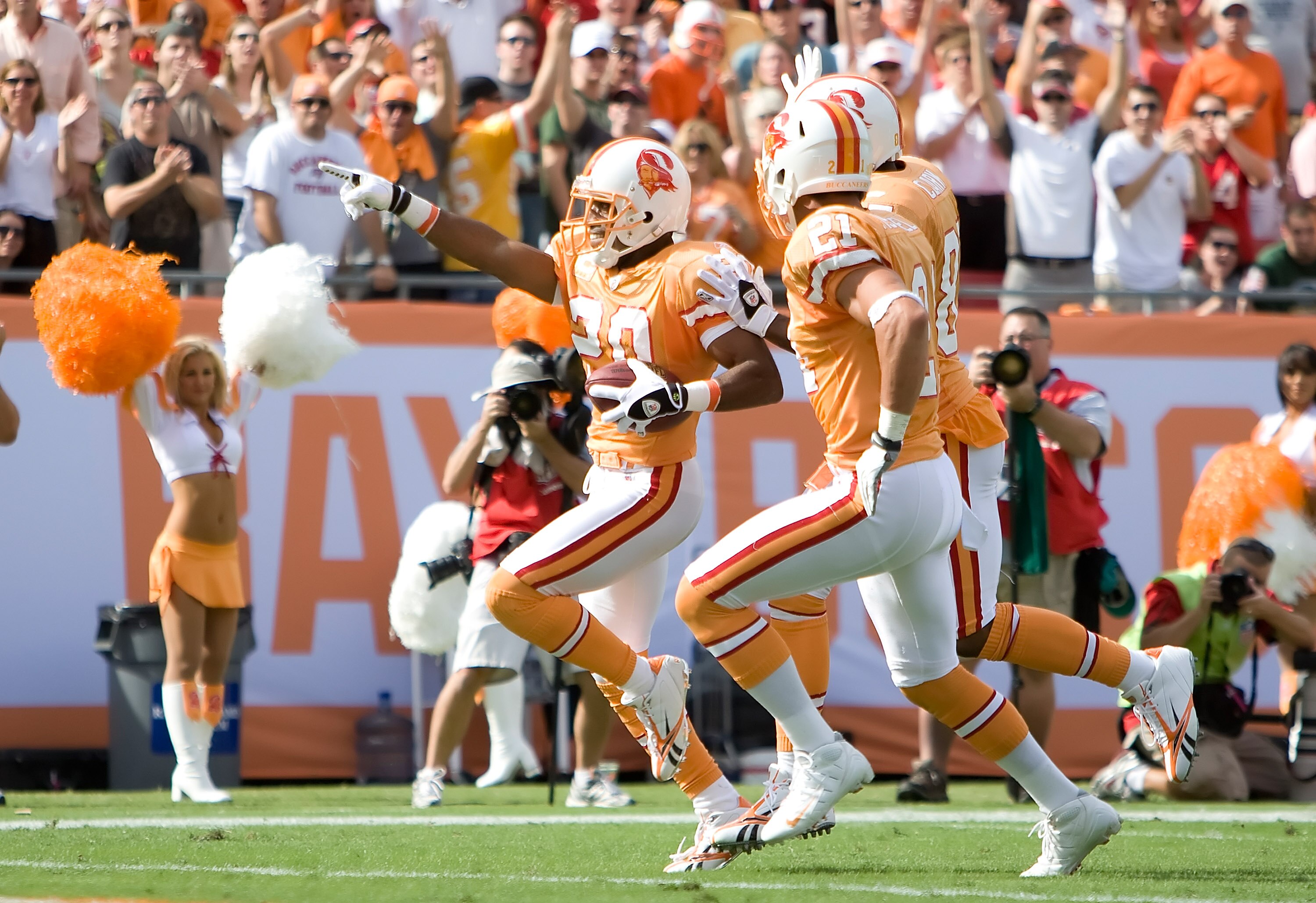 2011 NFL Draft: The 32 Best Players Still with the Team That Drafted Them