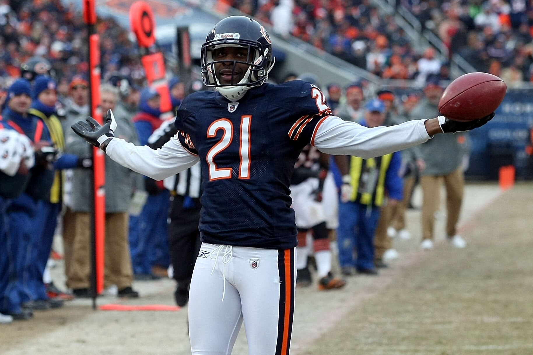 Grading Jerry Angelo's 2007 NFL Draft for the Chicago Bears | News ...