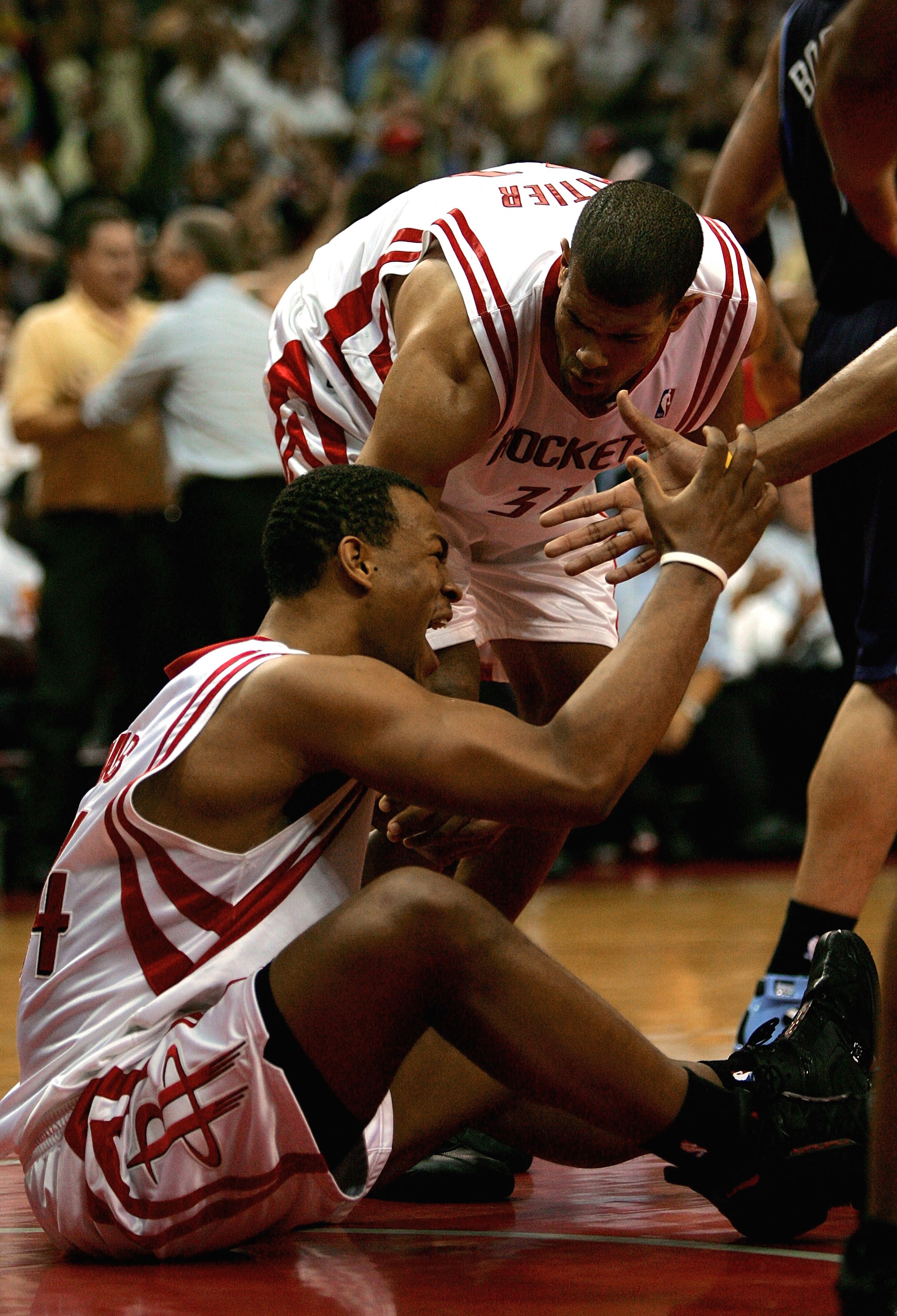 Hakeem Olajuwon, Yao Ming and the 10 Greatest Centers in Houston ...