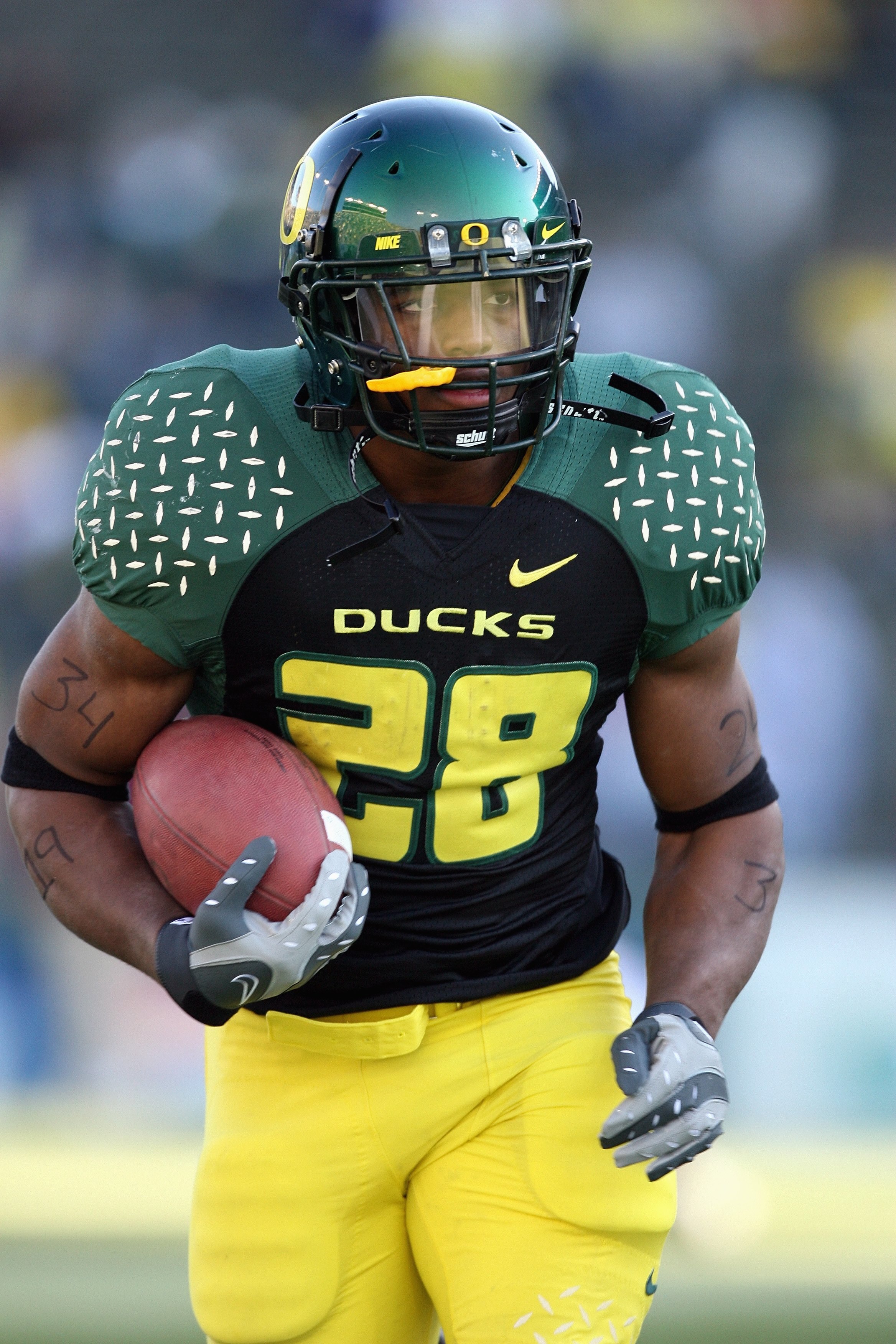 College Football: Greatest Running Back of All Time for Every BCS Team