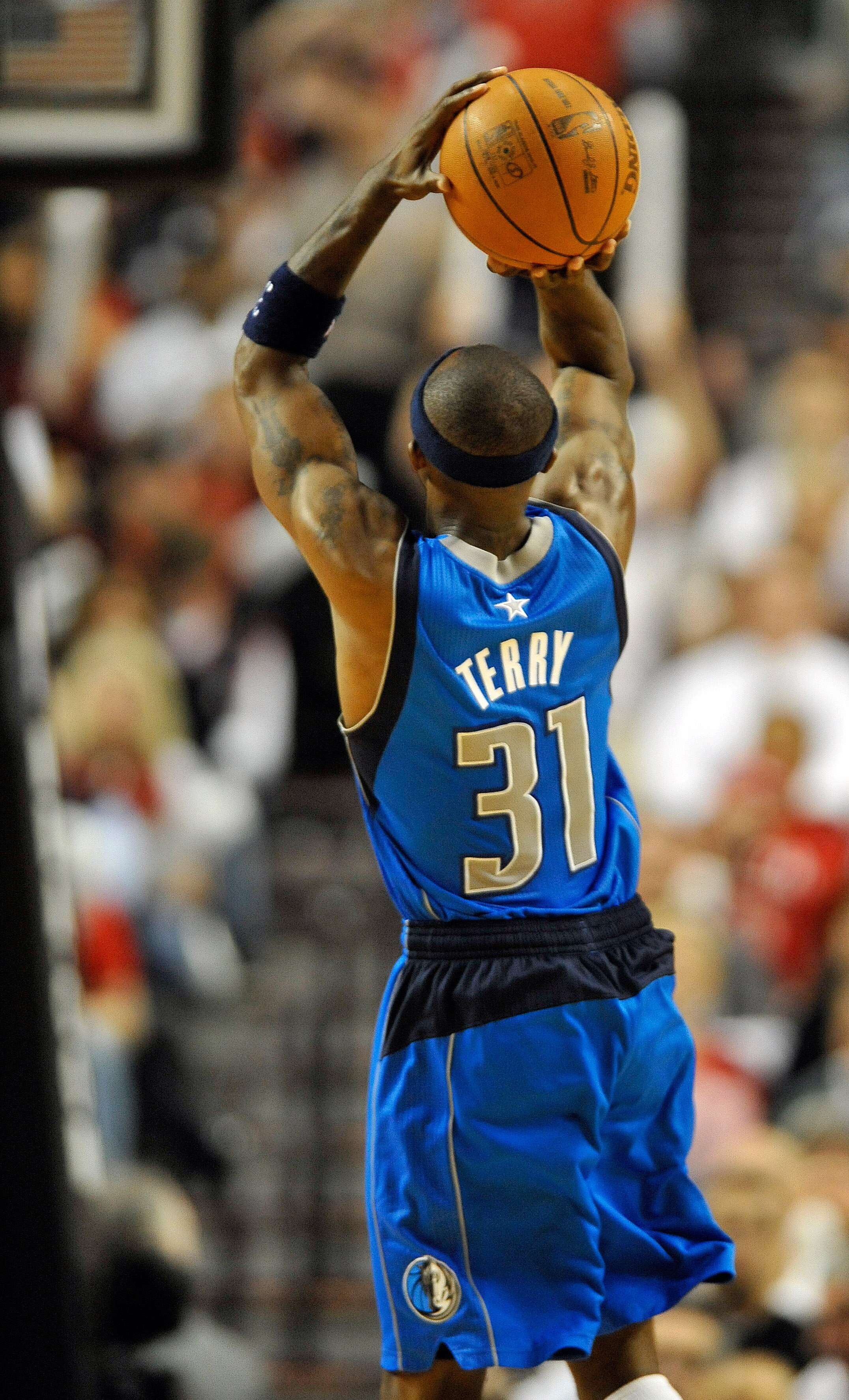 NBA Playoffs 2011: Dallas Mavericks Take Shocking 2-0 Lead On LA Lakers