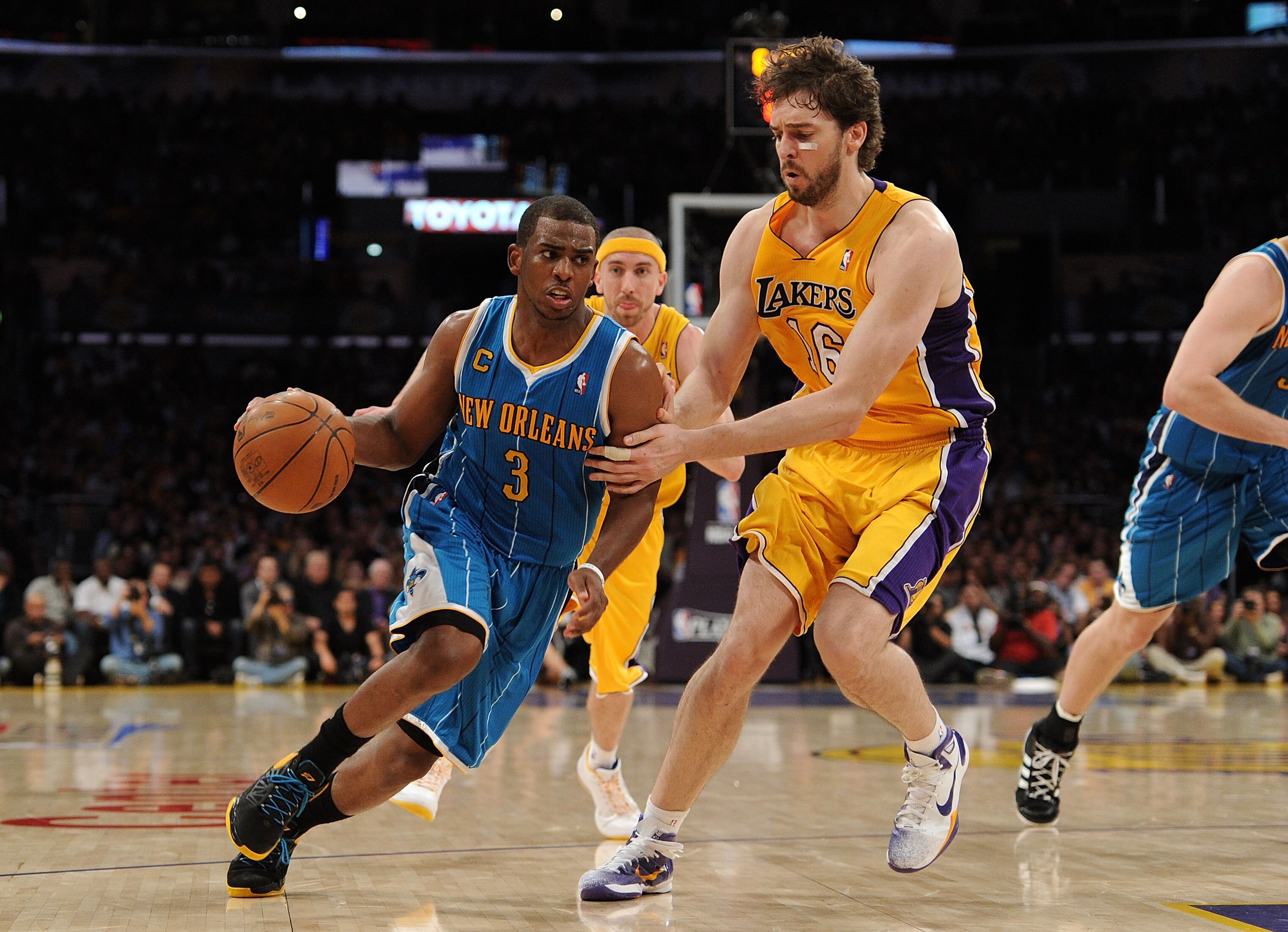 LA Lakers: 10 Moves They Must Make This Offseason to Contend Next Year ...