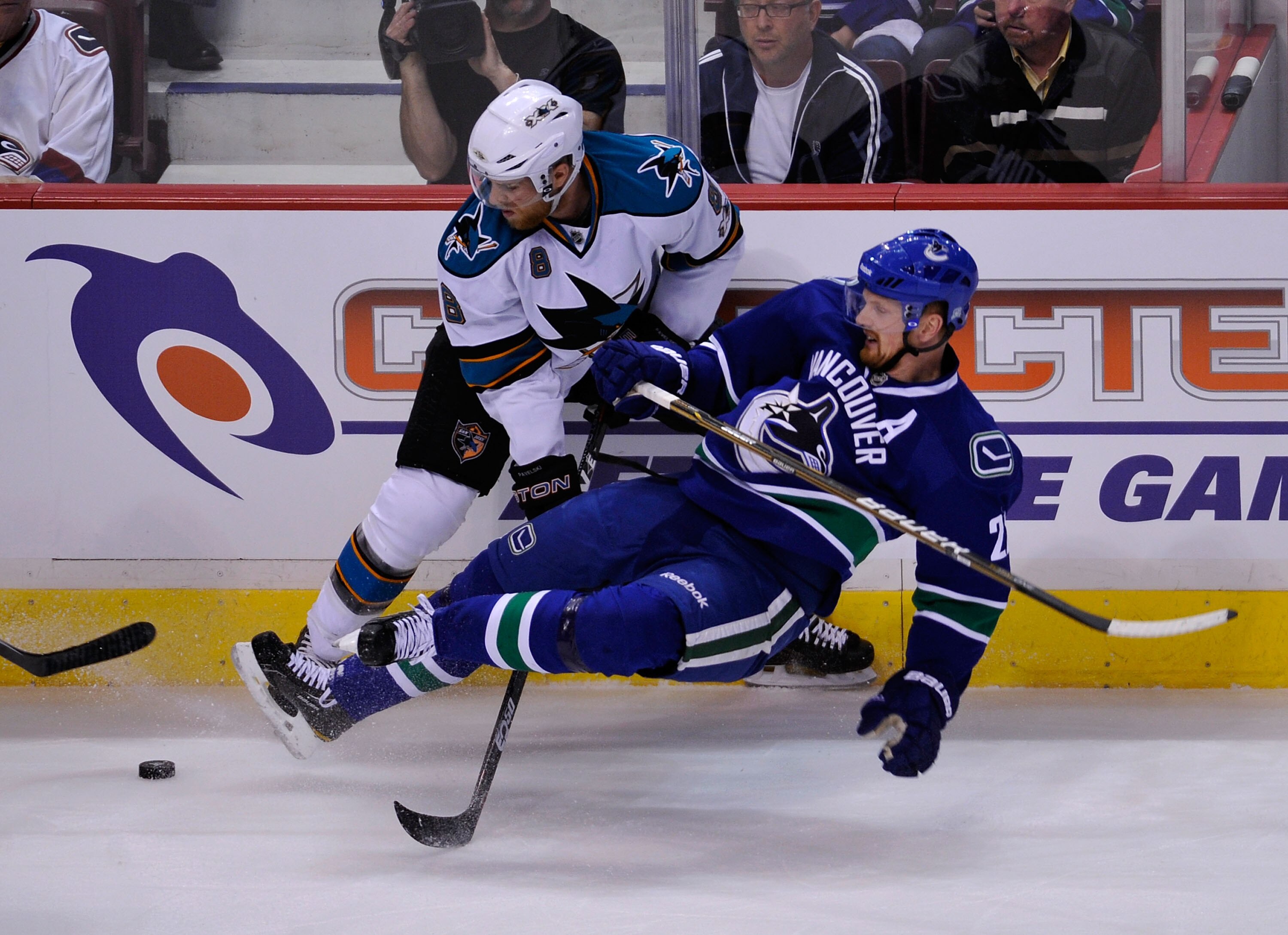 NHL Playoffs 2011: San Jose Sharks vs. Vancouver Canucks Game 3 ...