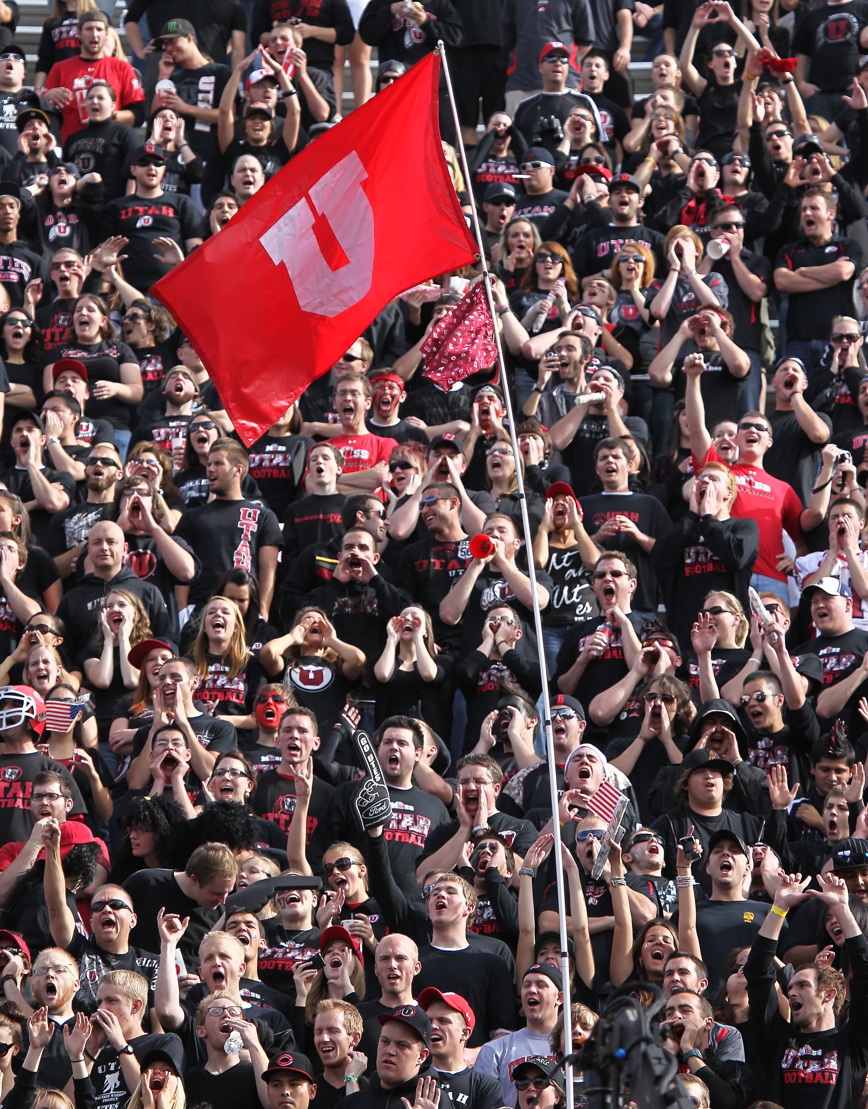 College Football 2011: Power Ranking the 50 Loudest Stadiums