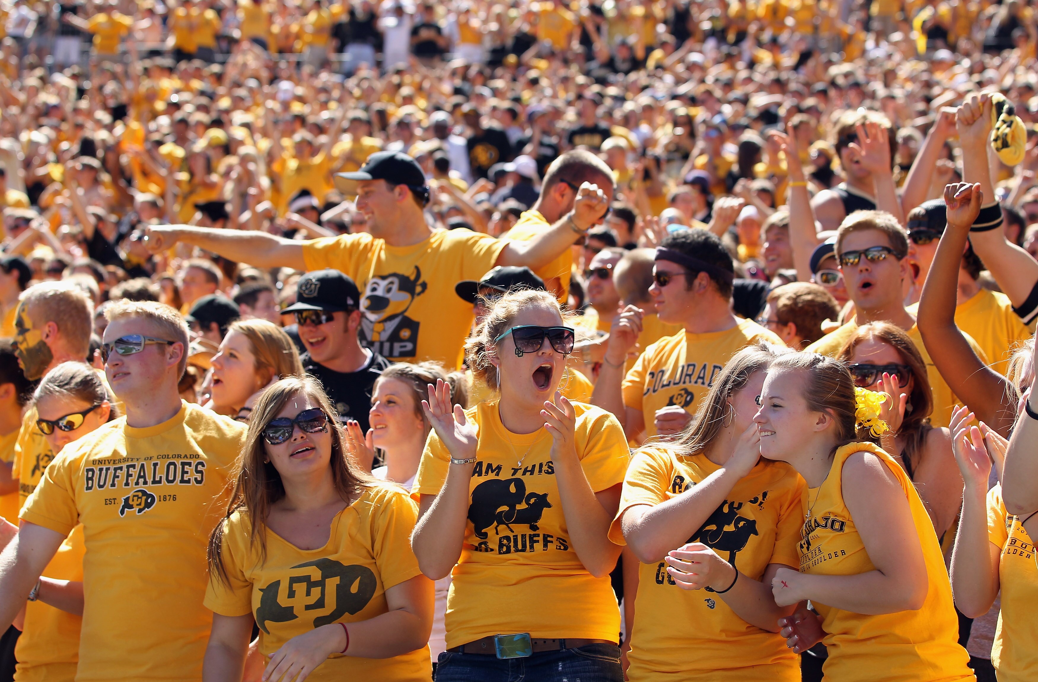 College Football 2011: Power Ranking the 50 Loudest Stadiums