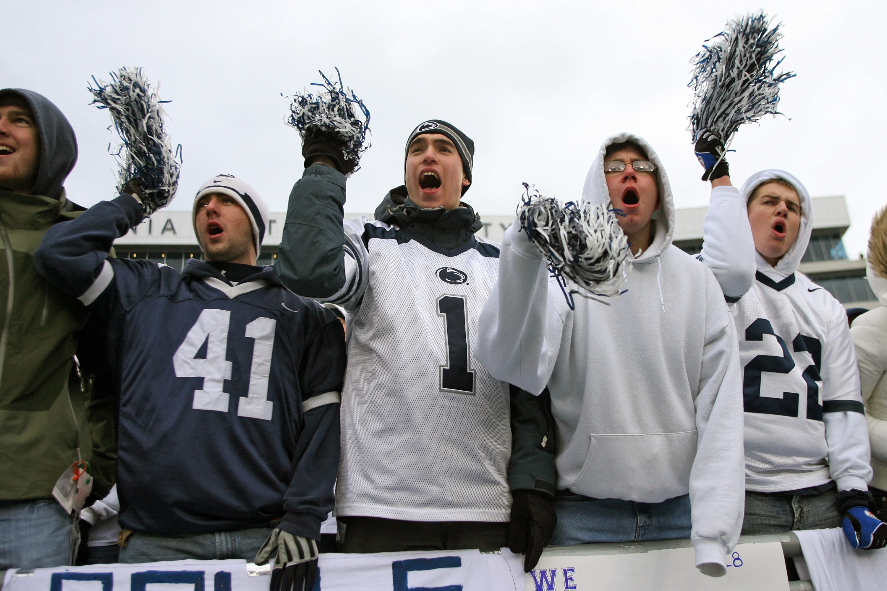 College Football 2011: Power Ranking the 50 Loudest Stadiums