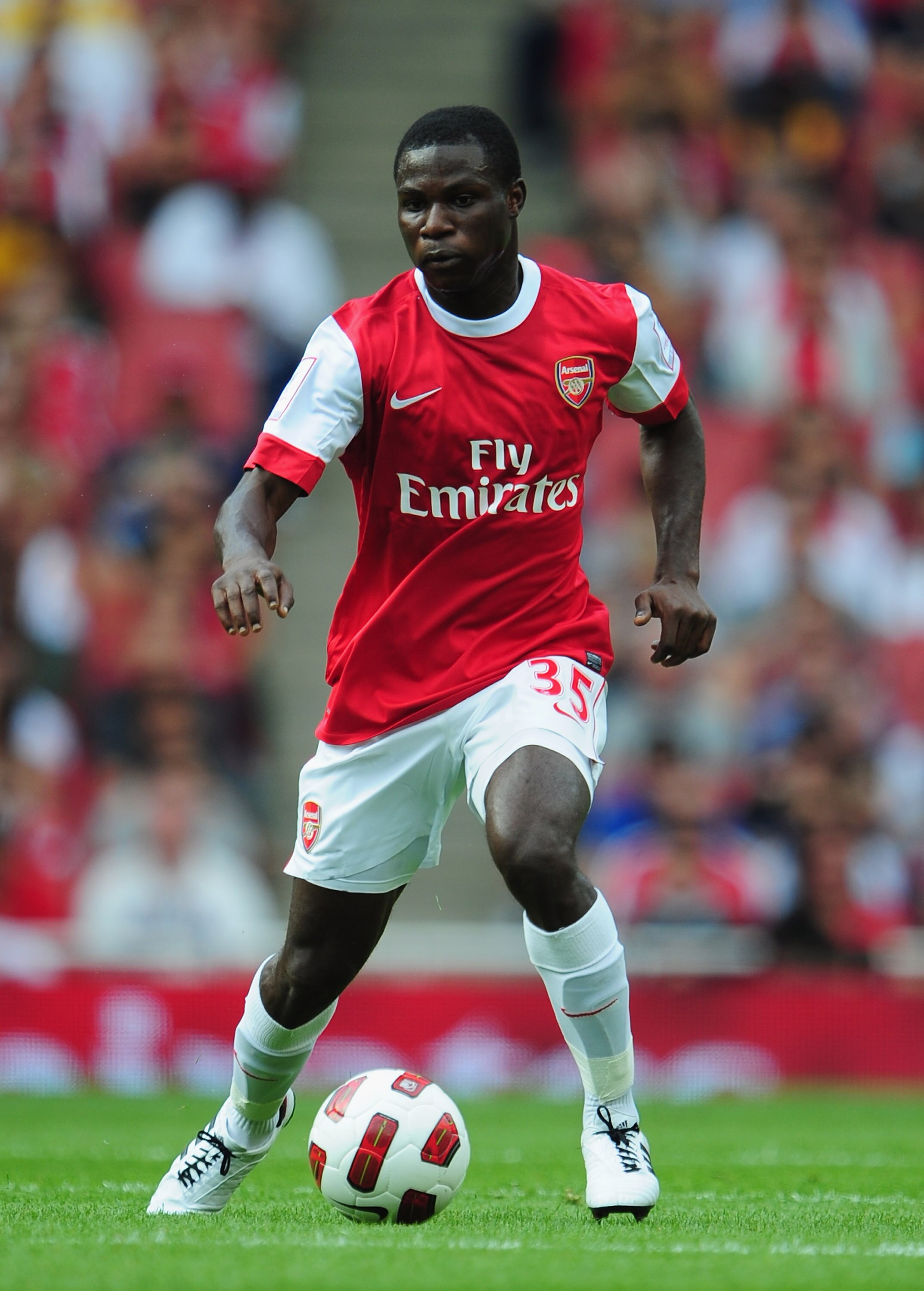 Arsenal Transfer Prospects: The Top 10 Replacements for Denilson