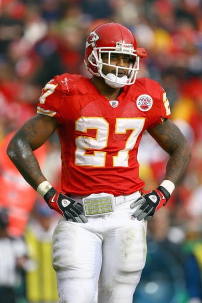 Suitin' Up: NFL's Worst to Best Uniforms